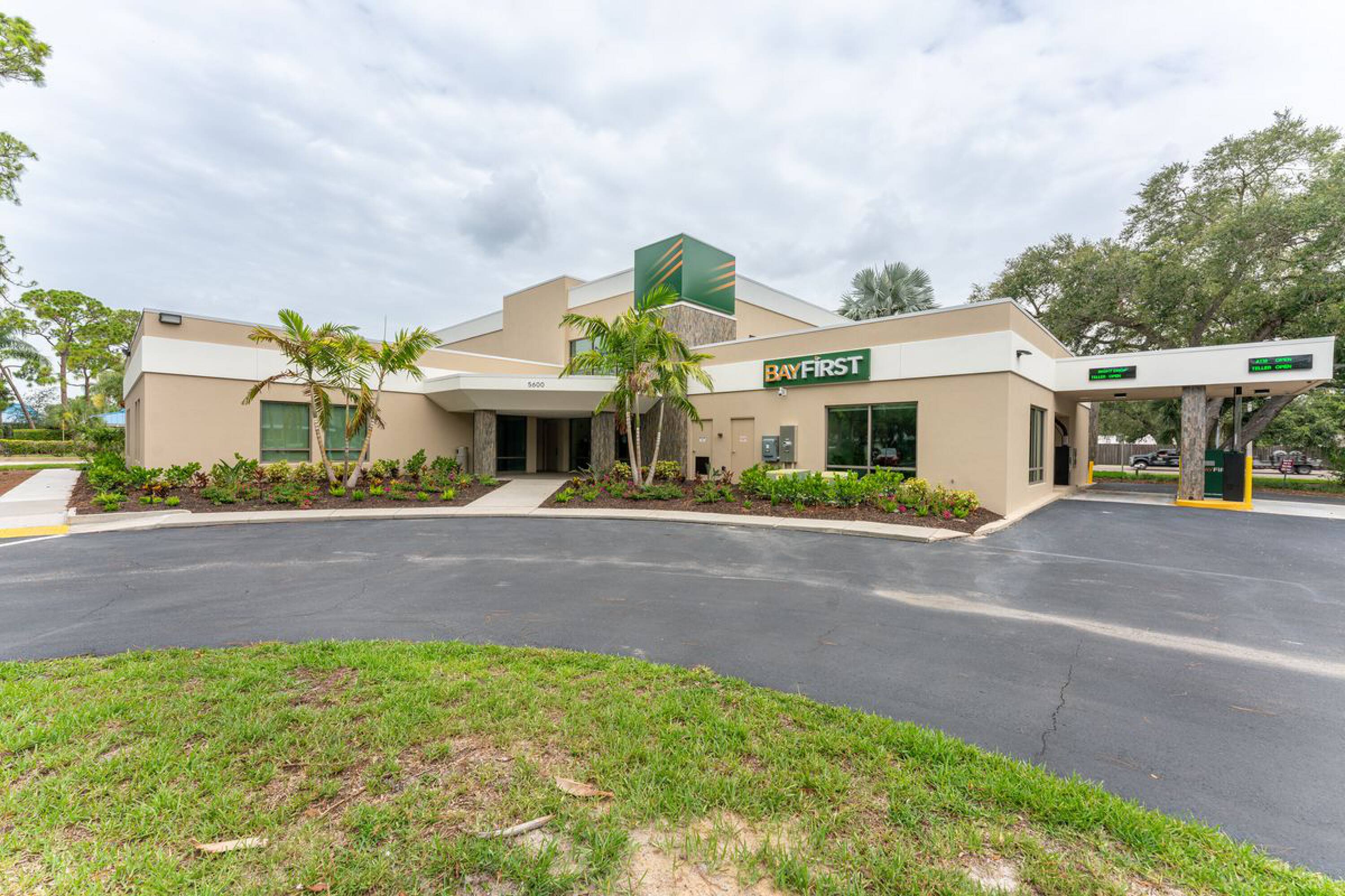 5600 Bee Ridge Rd, Sarasota, FL 34233 | Crexi.com