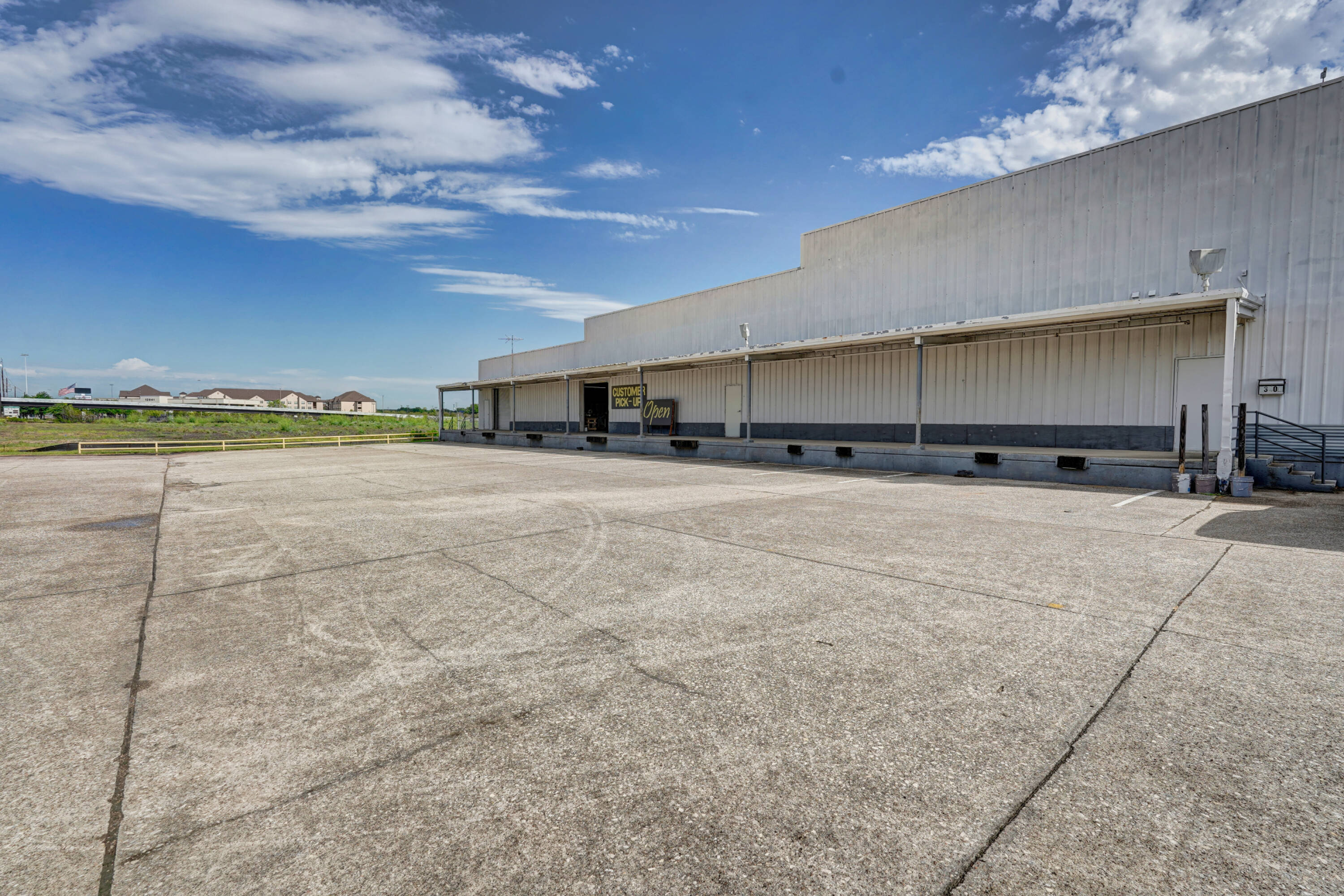 13401 GULF FWY Houston TX 77034-4835 APN: 0440540000018 | Crexi.com