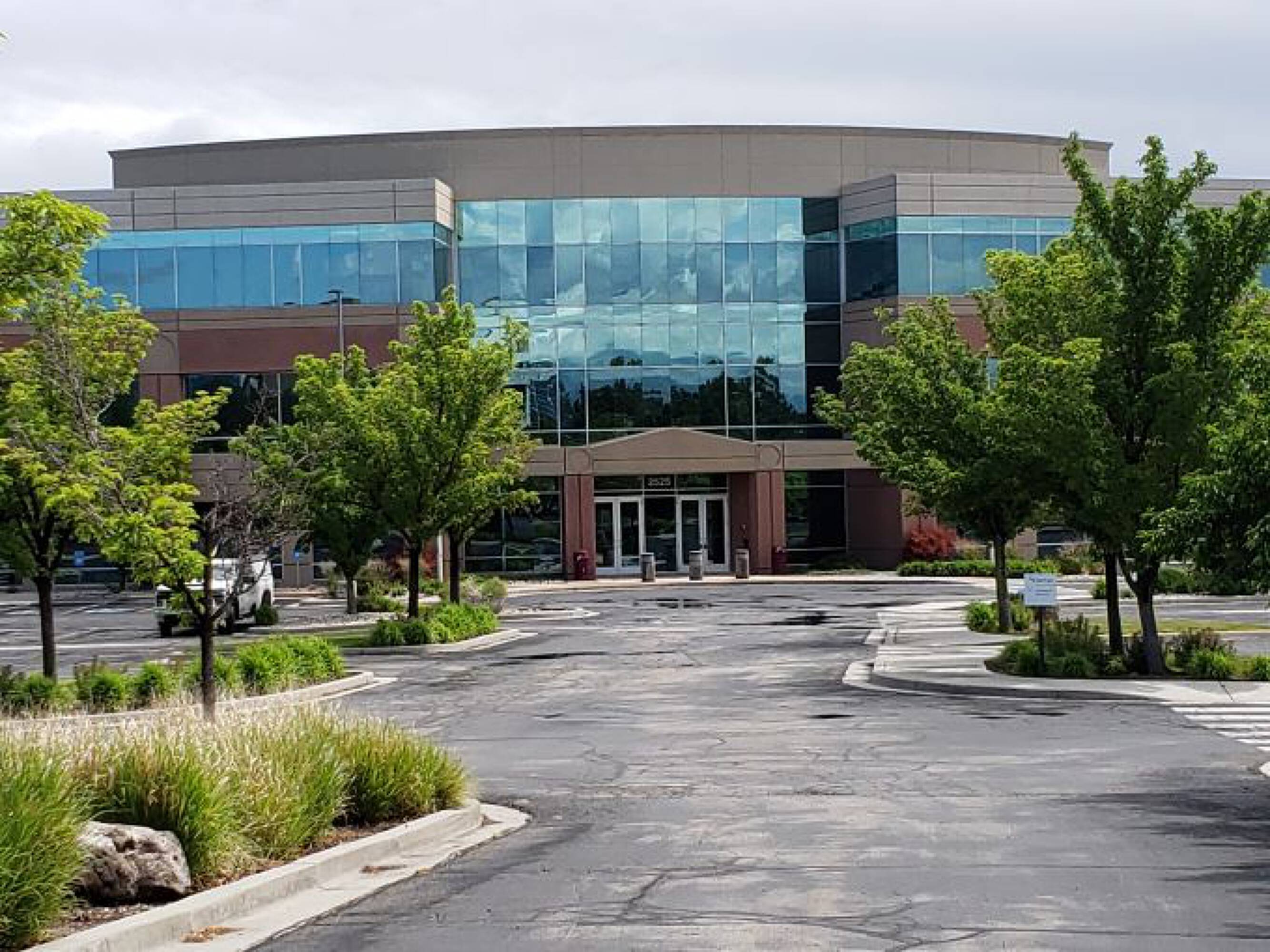 2525 Lake Park Blvd, West Valley City, UT 84120 | Crexi.com