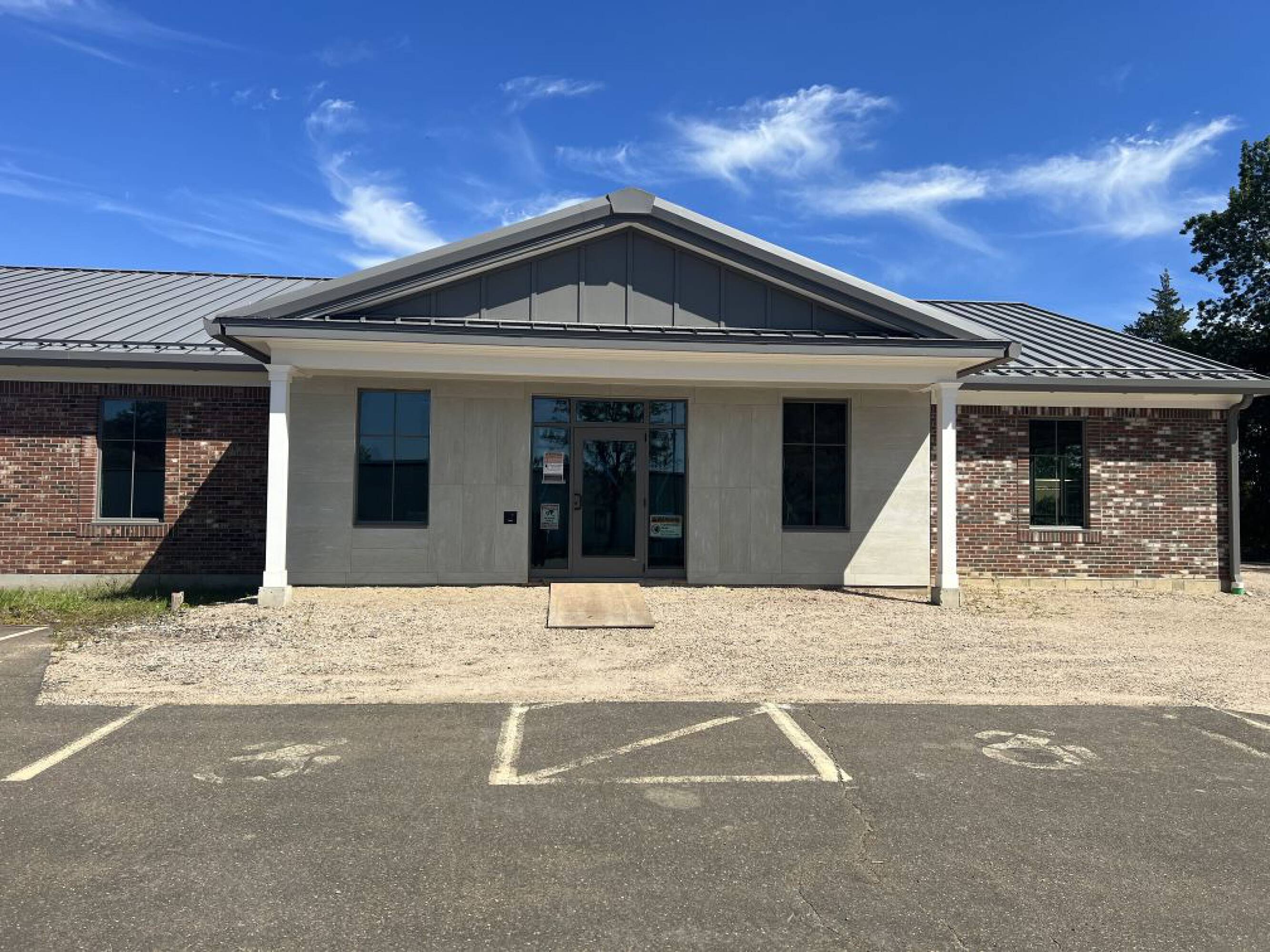 13 Sycamore Way, Branford, CT 06405 | Crexi.com