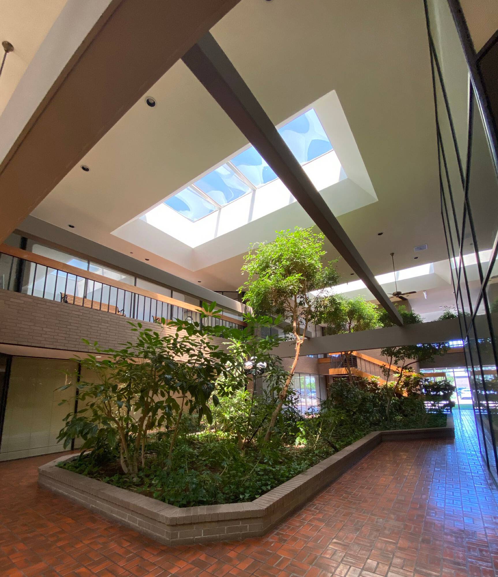 10810 Katy Fwy, Houston, TX 77043 | Crexi.com