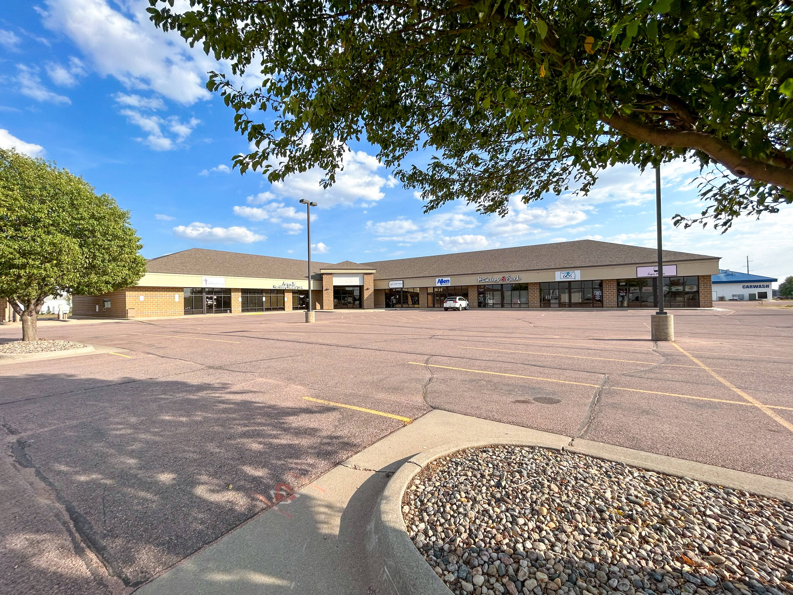 220 S Cliff Ave, Harrisburg, SD 57032 | Crexi.com