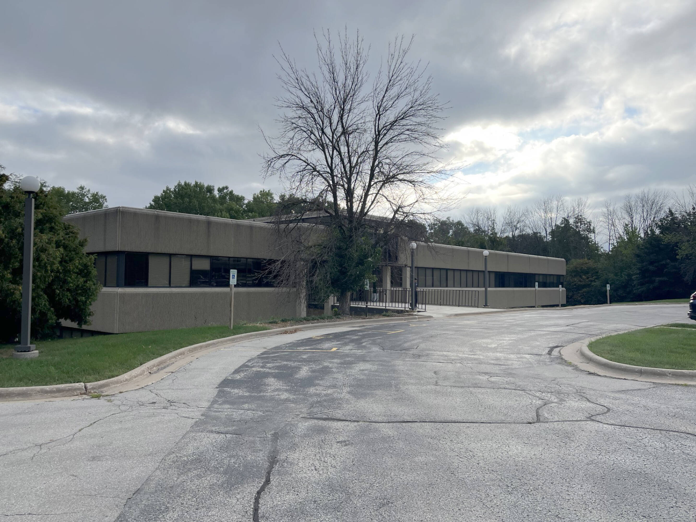 1150 Springhurst Dr, Green Bay, WI 54304 | Crexi.com