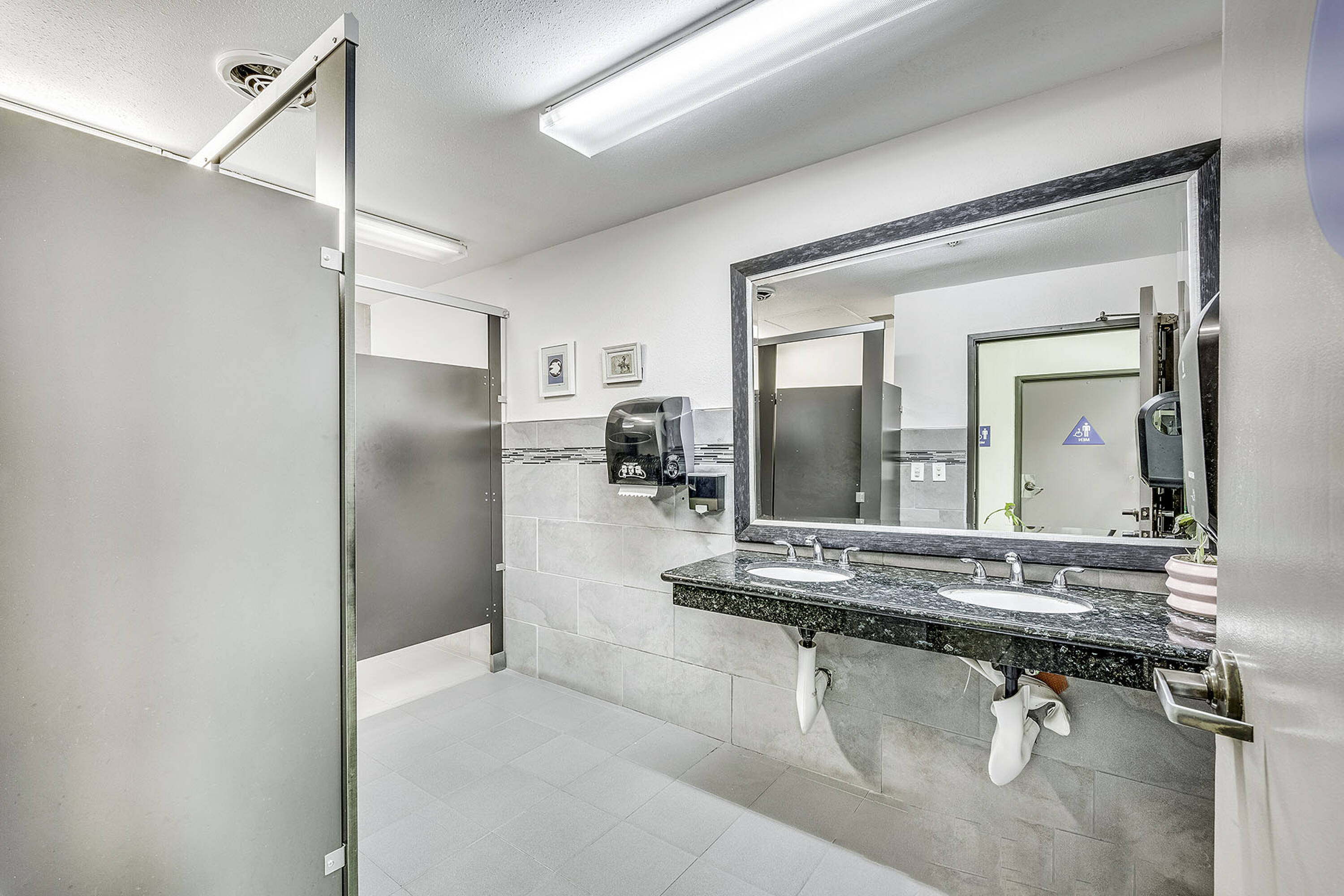 3939 Atlantic Ave, Long Beach, CA 90807 | Crexi.com