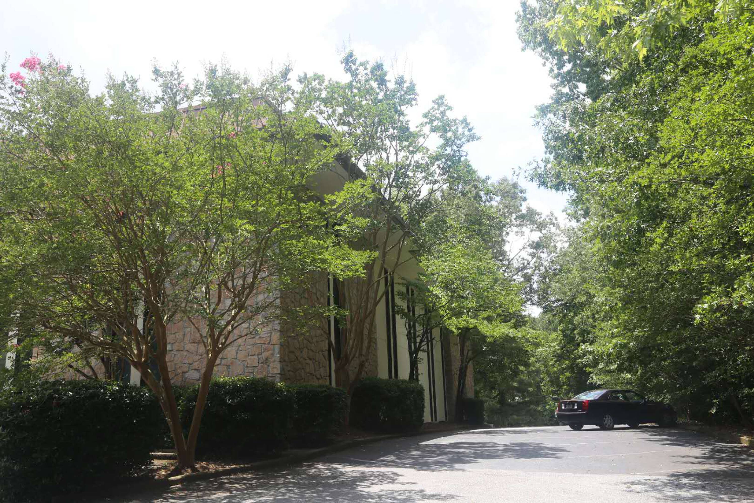 5040 SNAPFINGER WOODS DR Decatur GA 30035-4020 APN: 16 025 01 009 ...