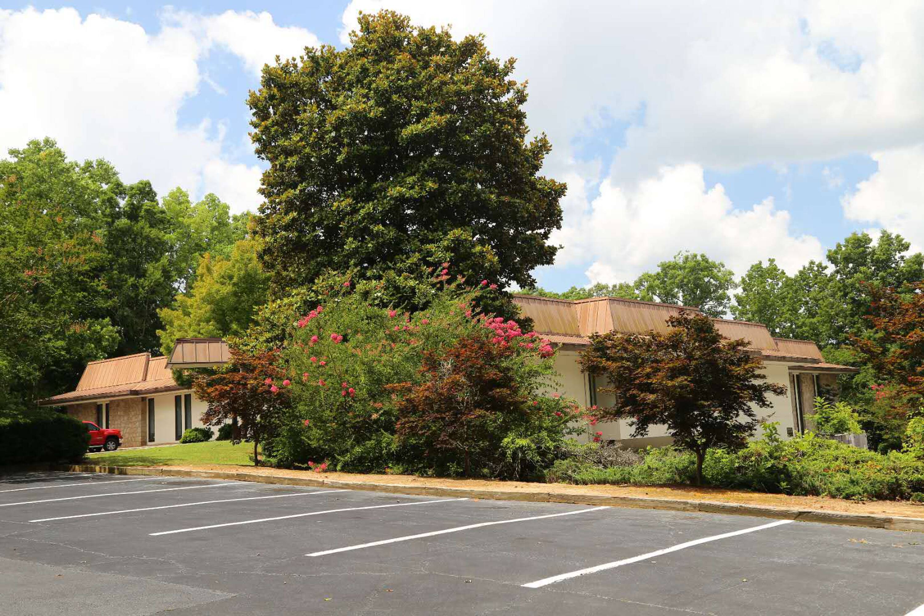 5040 SNAPFINGER WOODS DR Decatur GA 30035-4020 APN: 16 025 01 009 | Crexi.com