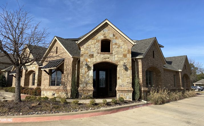 8233 Mid Cities Blvd., North Richland Hills, TX 76182 | Crexi.com
