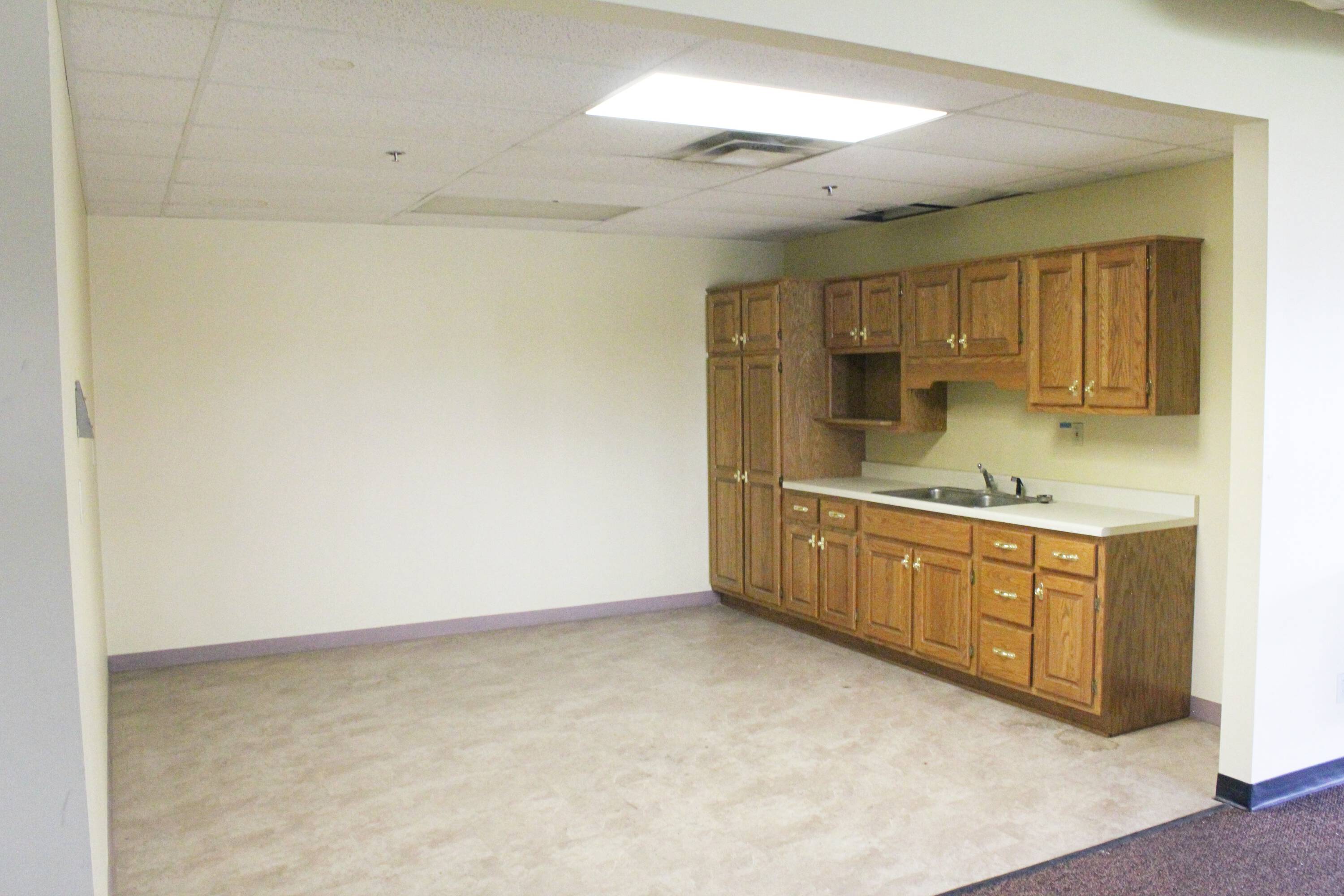 7522 PENDLETON PIKE Indianapolis IN 46226-5298 APN: 4002243 | Crexi.com