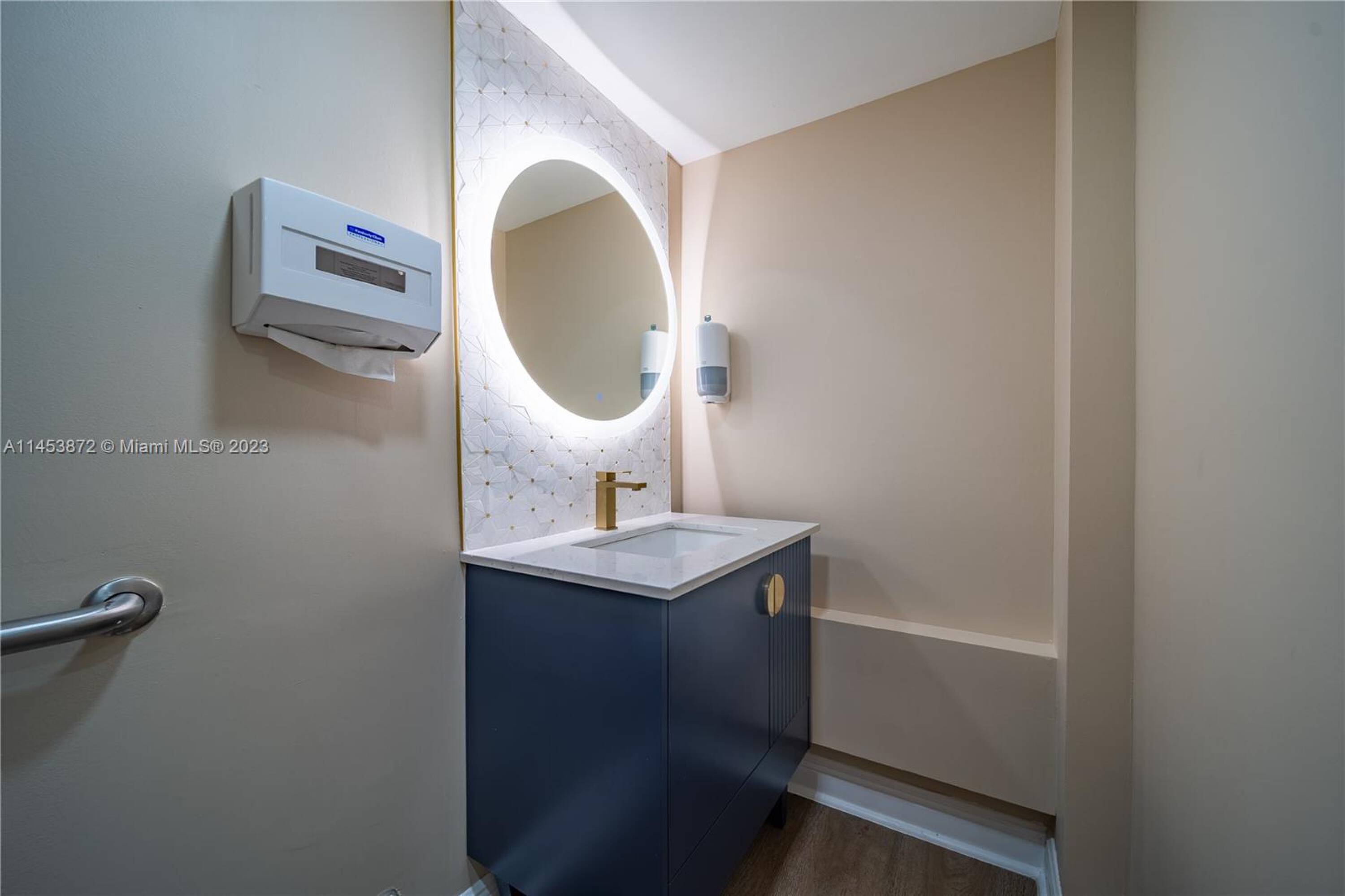 6355 SW 8th St, Miami, FL 33144 | Crexi.com