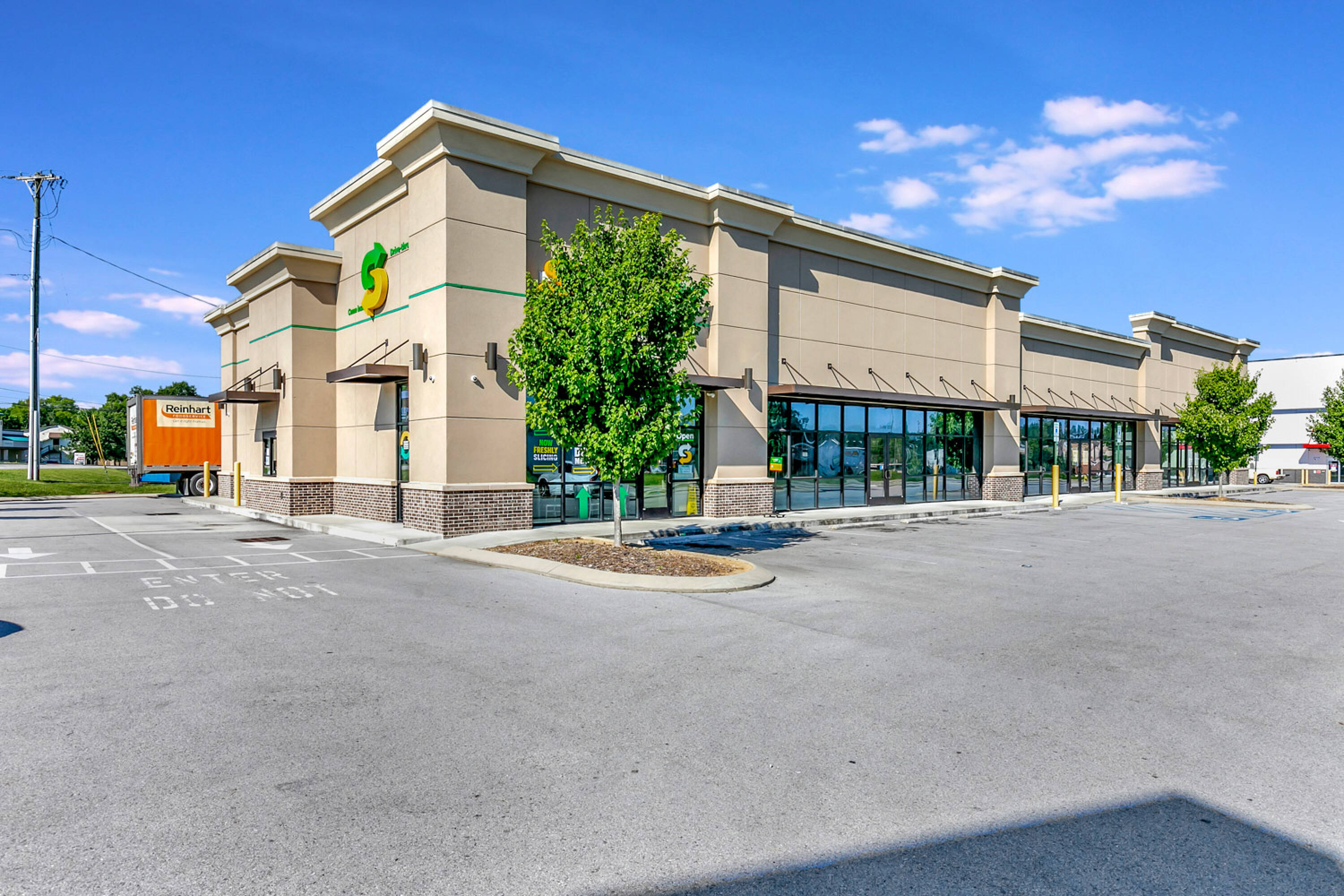 7635 LEE HWY Chattanooga TN 37421-1659 APN: 139G D 005 | Crexi.com