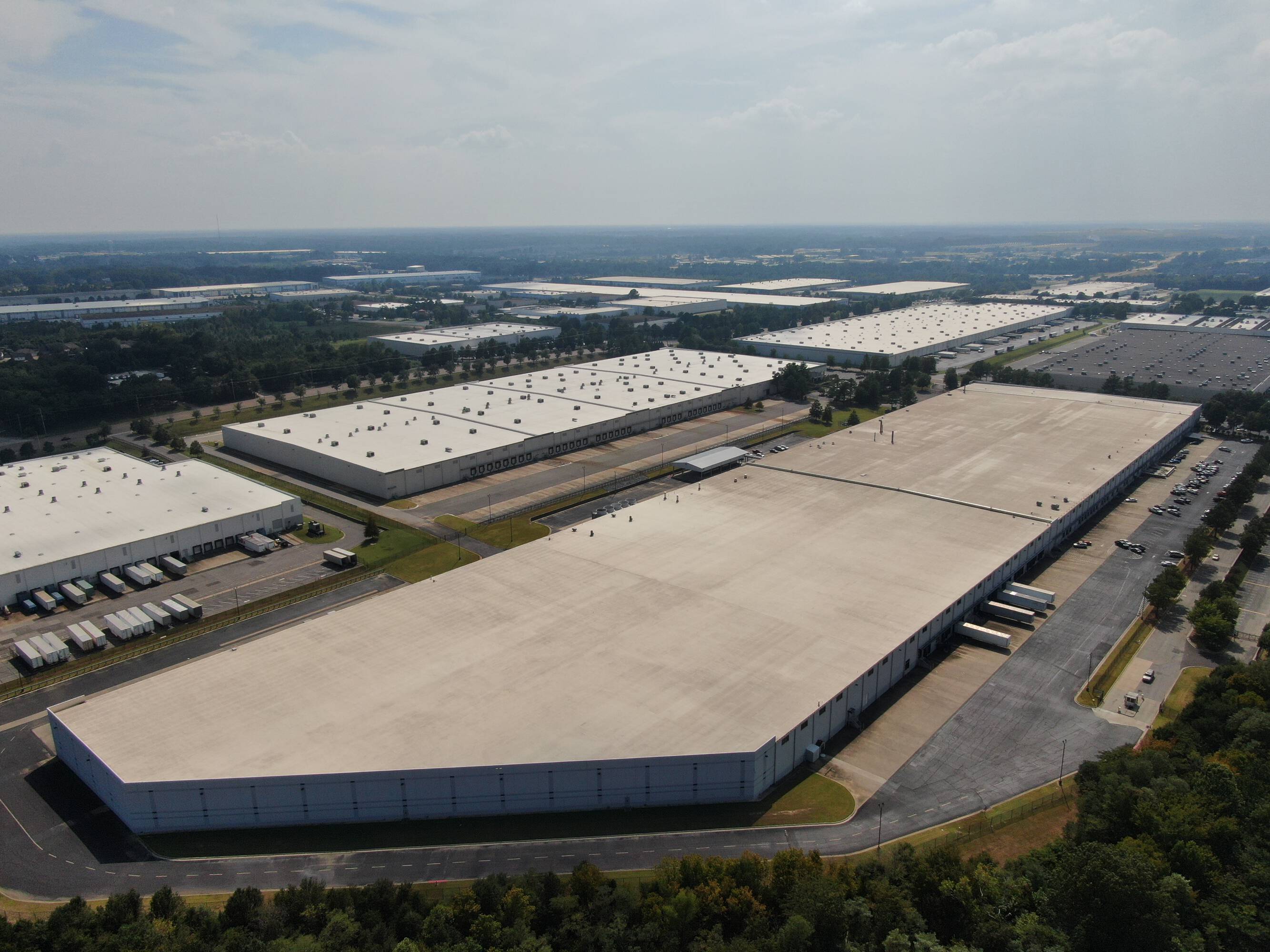 5106 TRADEPORT DR Memphis TN 38141-8235 APN: 09-4300-0-0630 | Crexi.com