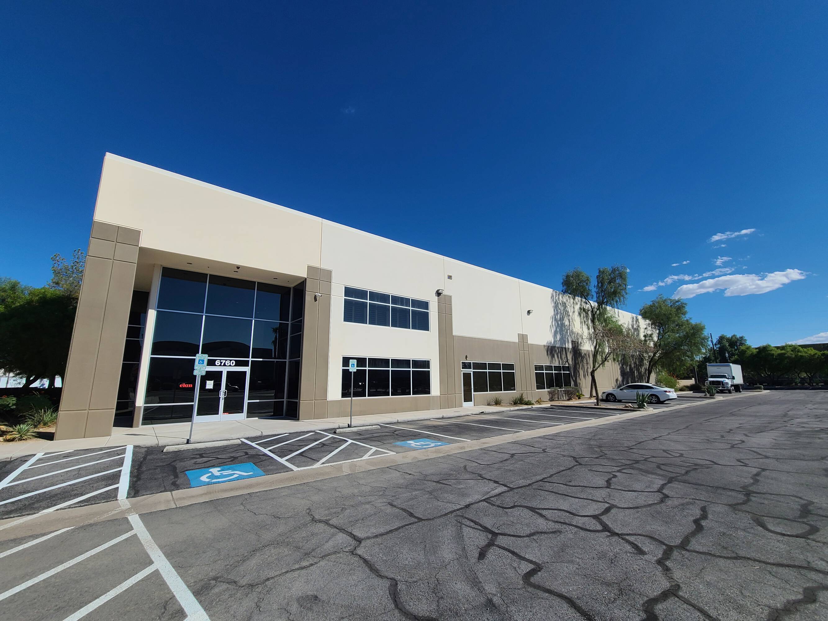 6760 SURREY ST Las Vegas NV 89119-3920 APN: 177-02-602-014 | Crexi.com