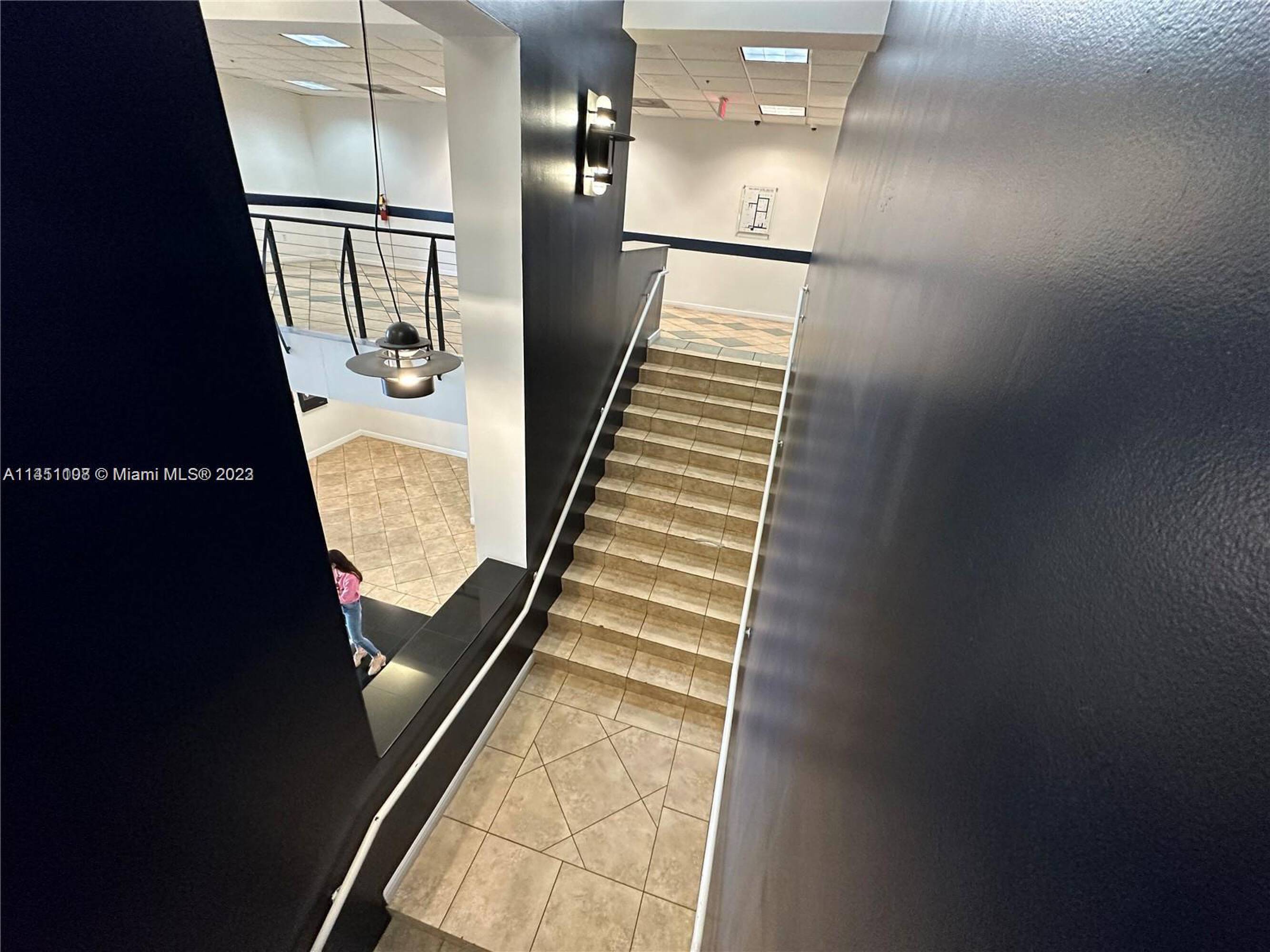 7500 NW 25th St # 210, Miami, FL 33122 | Crexi.com