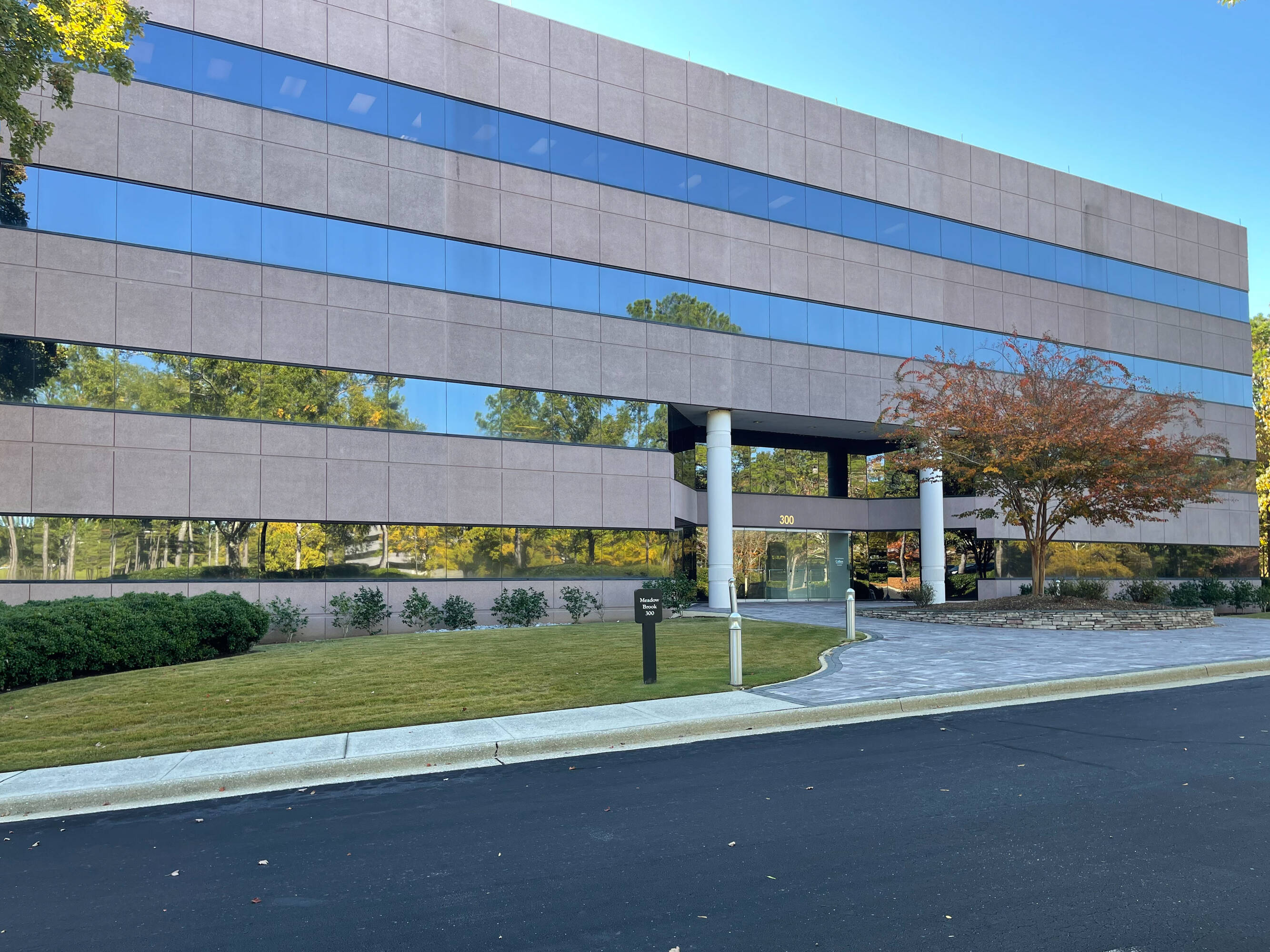 300 Corporate Pkwy, Birmingham, AL 35242 | Crexi.com