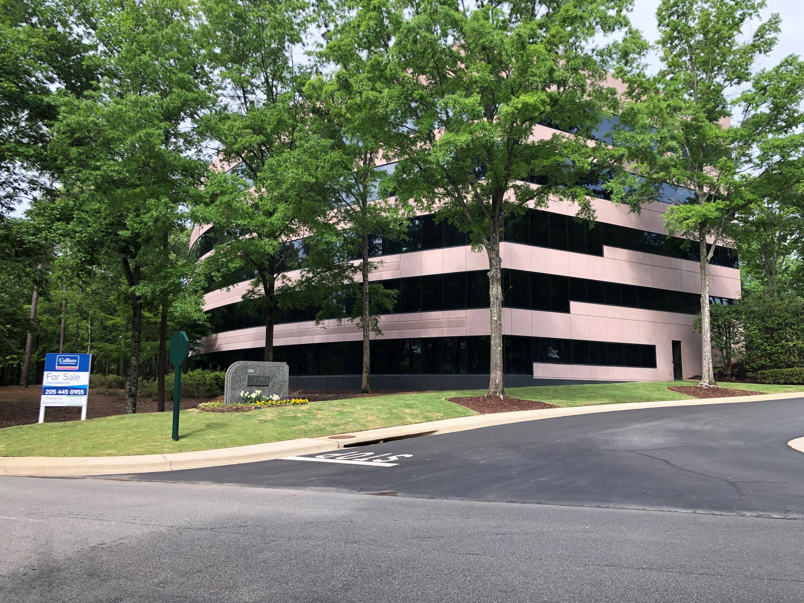 300 Corporate Pkwy, Birmingham, AL 35242 | Crexi.com