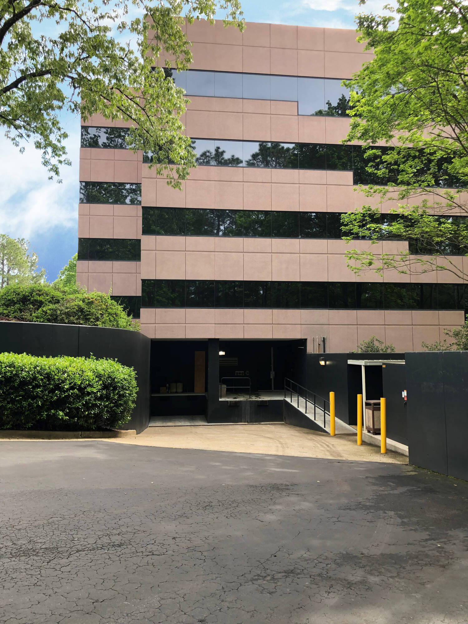 300 Corporate Pkwy, Birmingham, AL 35242 | Crexi.com