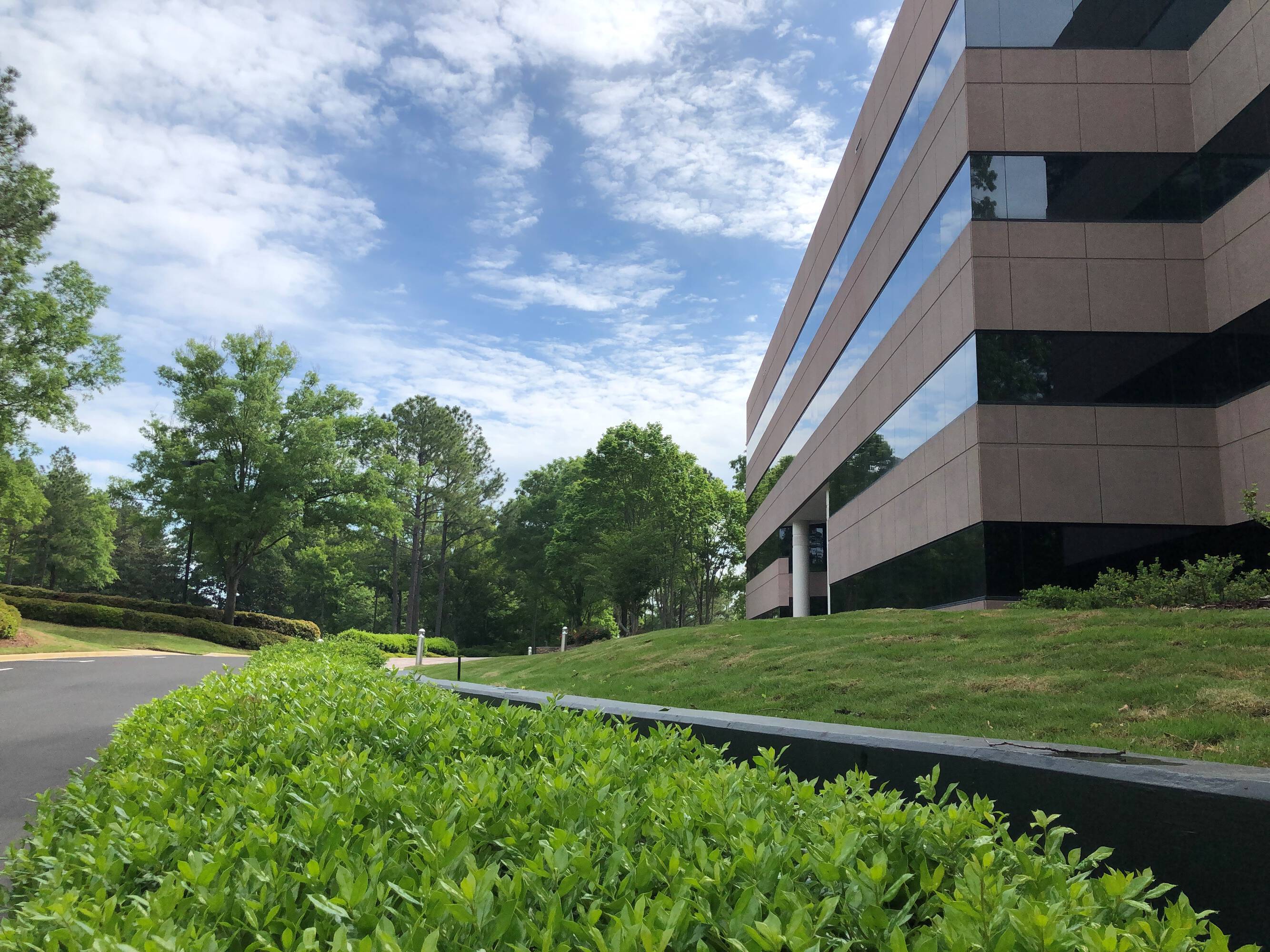 300 Corporate Pkwy, Birmingham, AL 35242 | Crexi.com