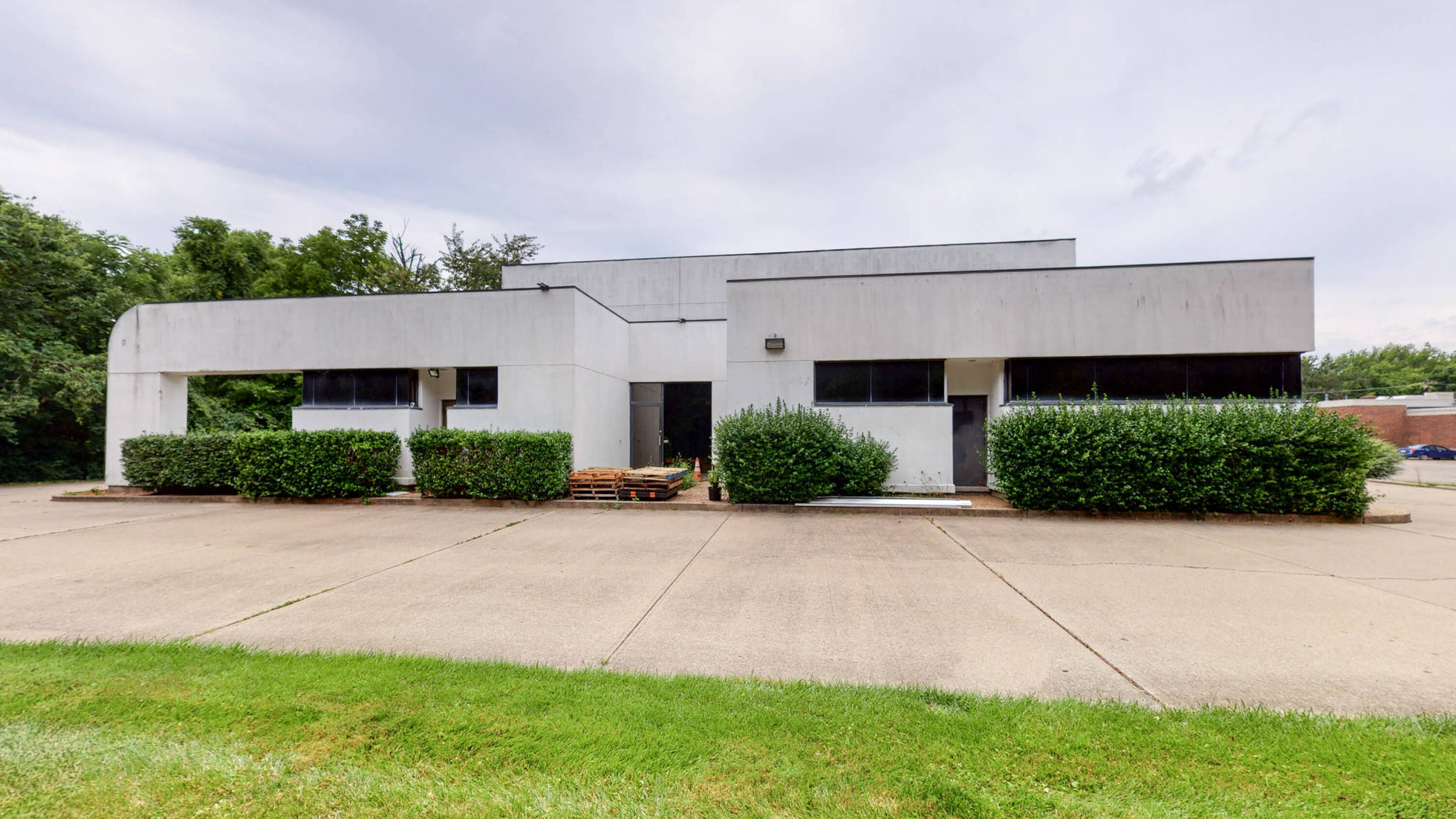 10196 Springfield Pike, Cincinnati, OH 45215 | Crexi.com