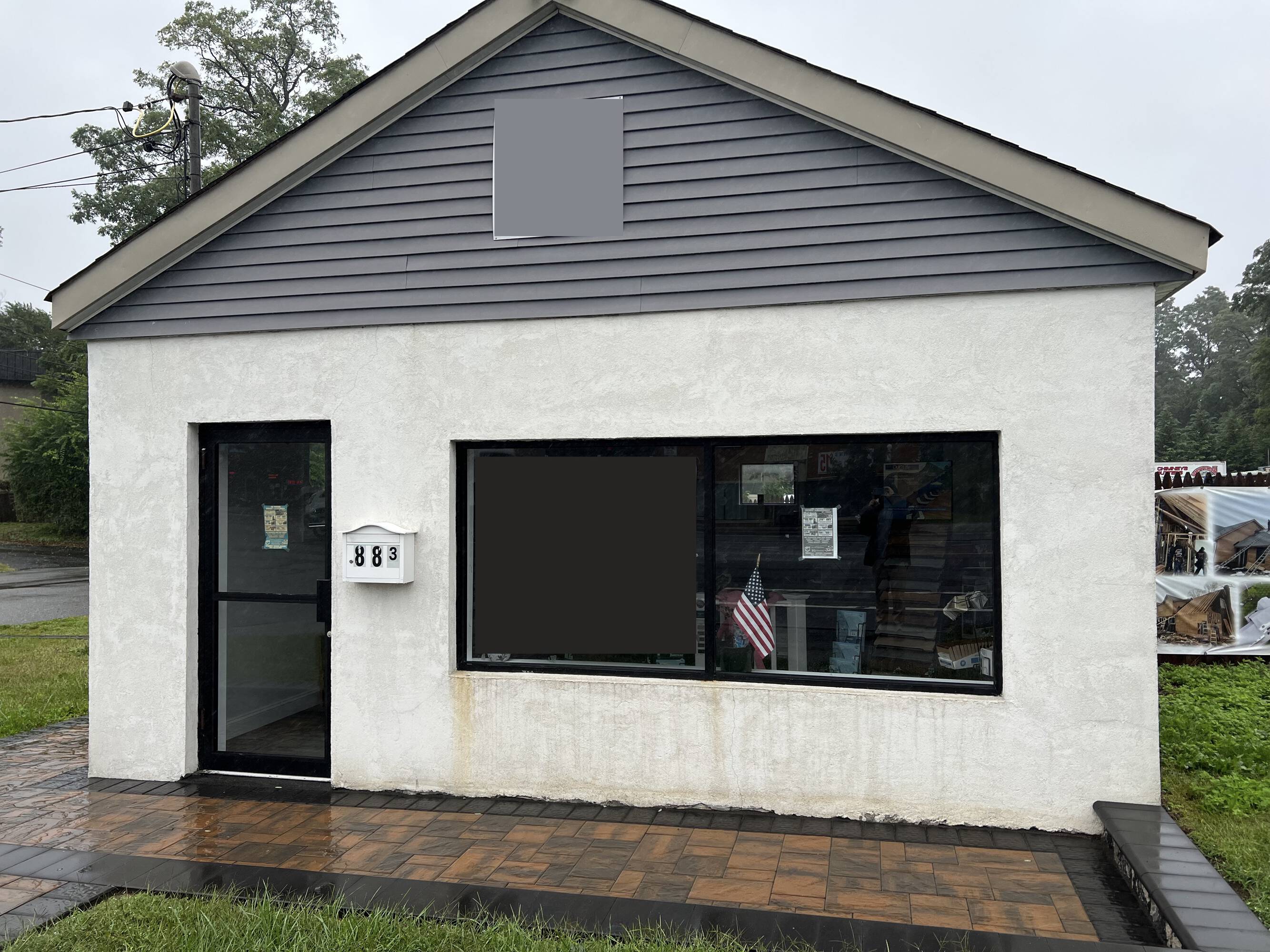 883 MIDDLE COUNTRY RD Selden NY 11784-2507 APN: 0200-472.00-05.00-013. ...