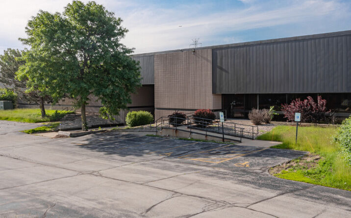 2200 S 114th St, West Allis, WI 53227 | Crexi.com