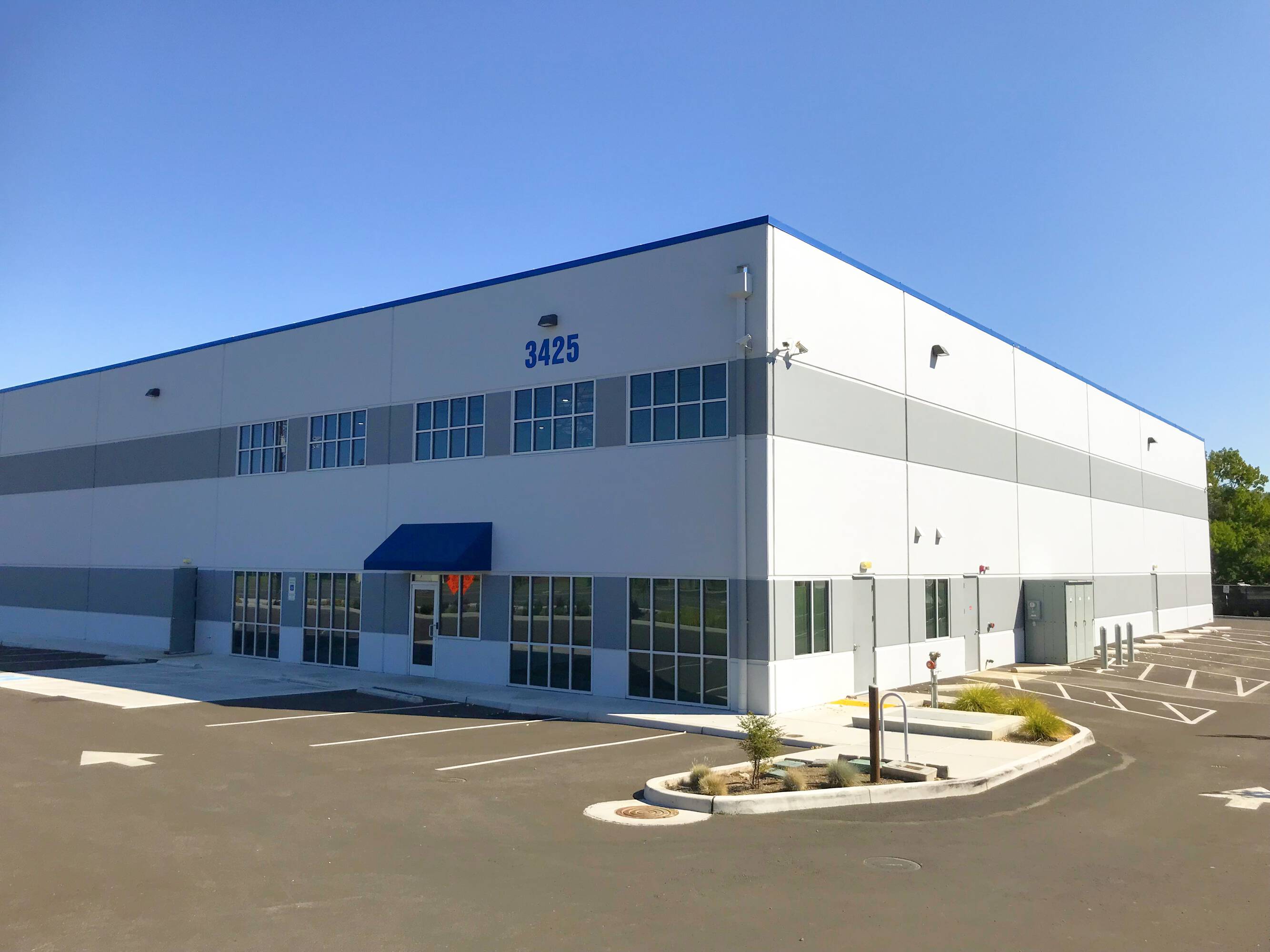 3425 S Pacific Hwy, Medford, OR 97501 | Crexi.com