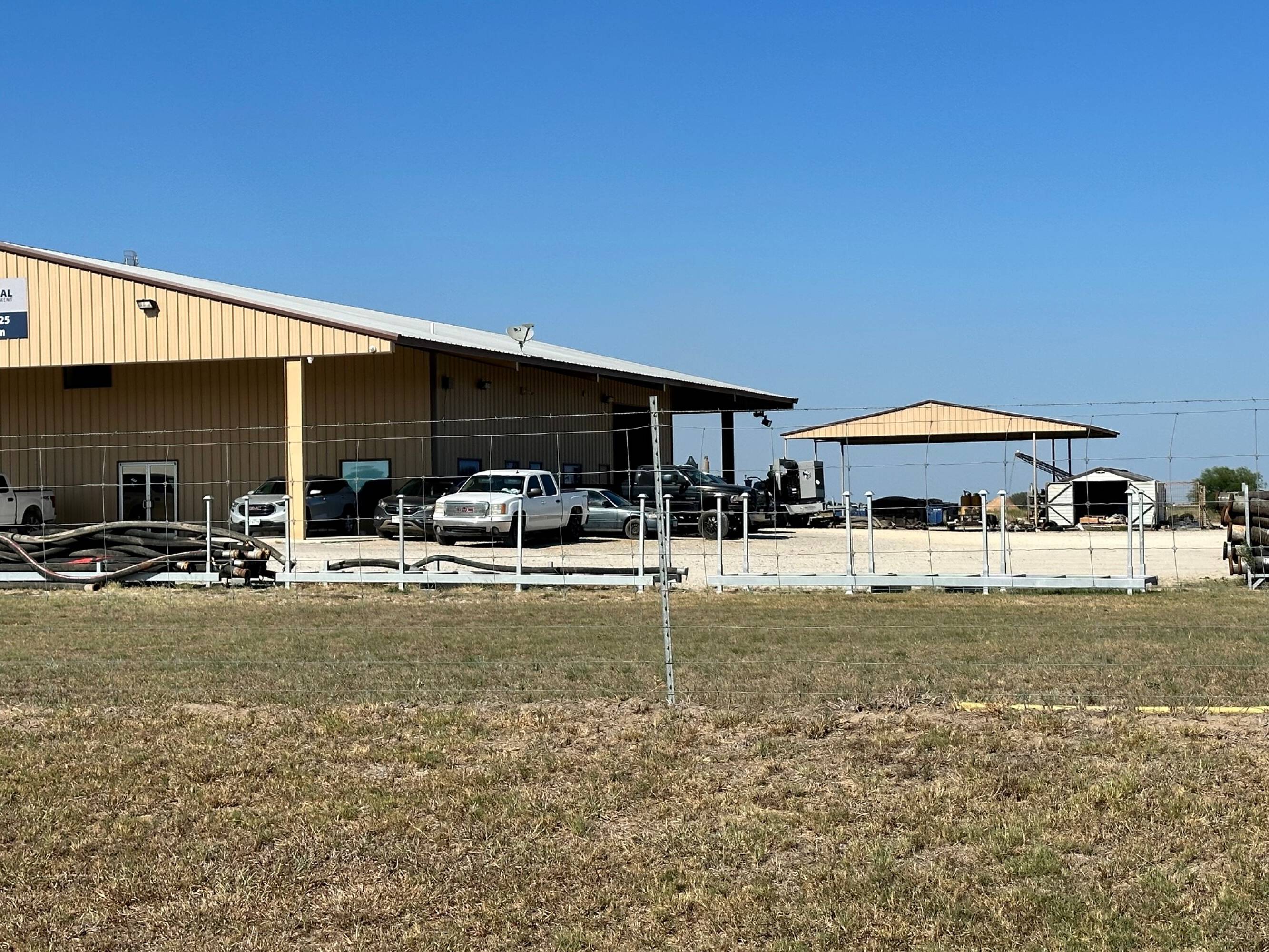 94600 I-37, Pleasanton, TX 78064 | Crexi.com