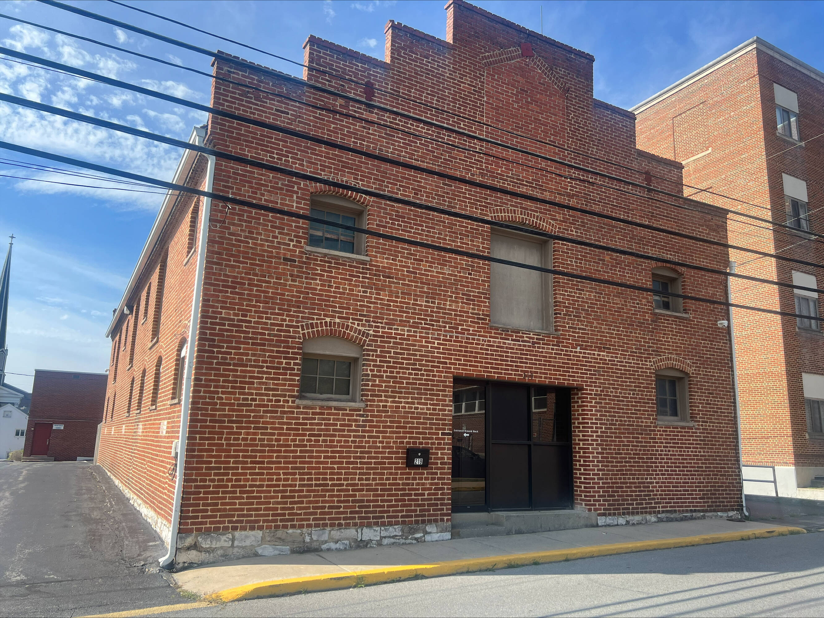 219 S Spring St, Martinsburg, WV 25401 | Crexi.com