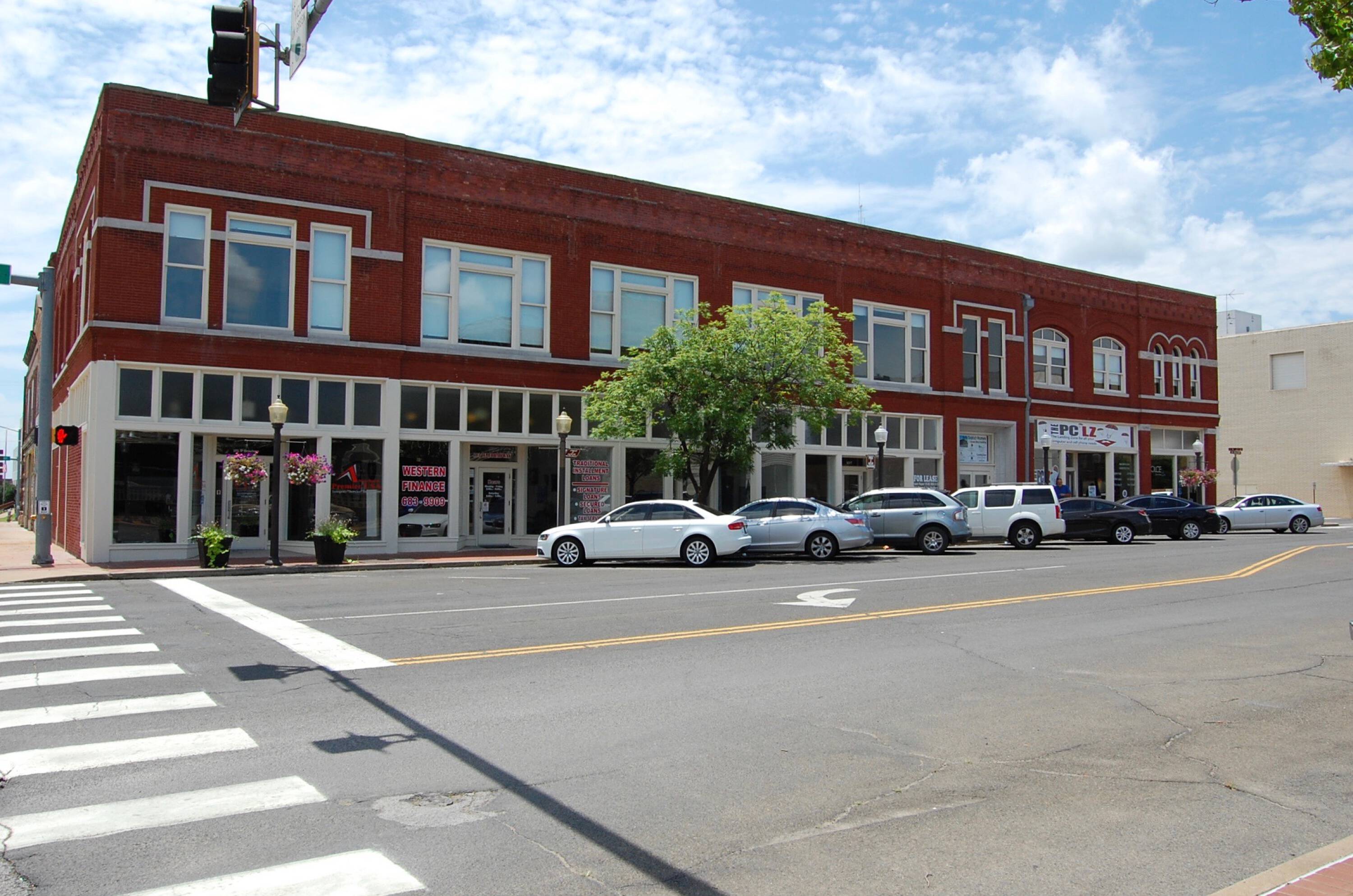 101 W BROADWAY ST Muskogee OK 74401-6606 APN: 4610-26-003-007-1-002-04 | Crexi.com