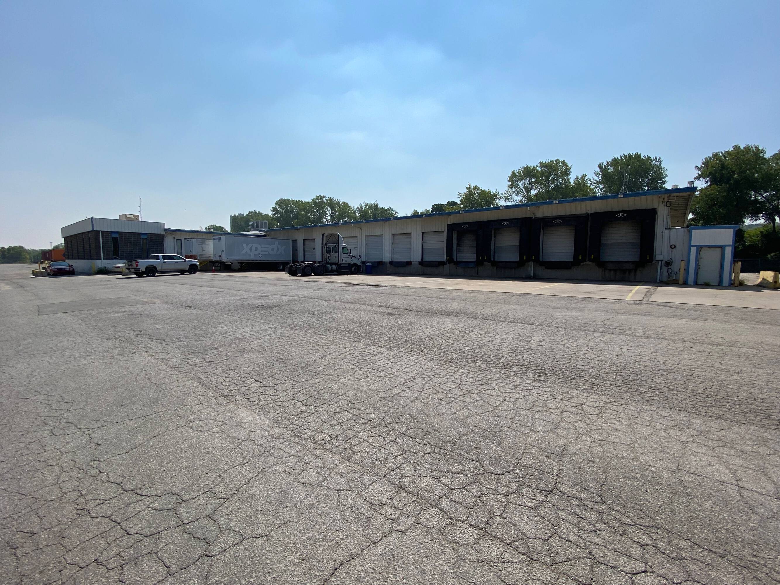 5801 GARDNER AVE Kansas City MO 64120-1916 APN: 13600031000000000 ...