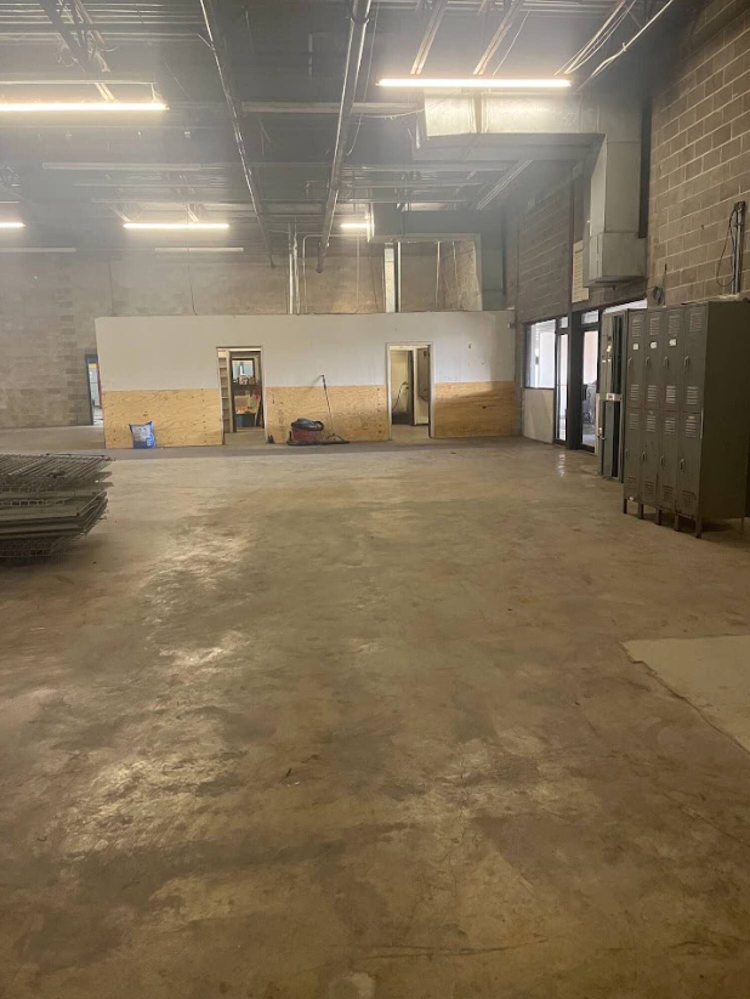 8400 Nieman Rd, Lenexa, KS 66214 | Crexi.com