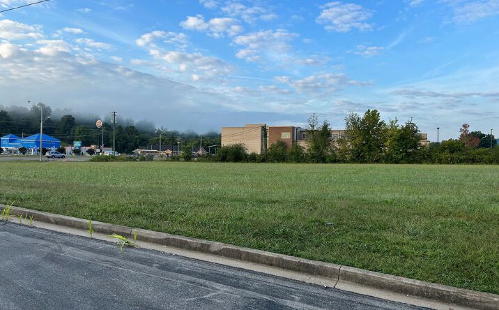 2141 N Charles G Seivers Blvd, Clinton, TN 37716 | Crexi.com