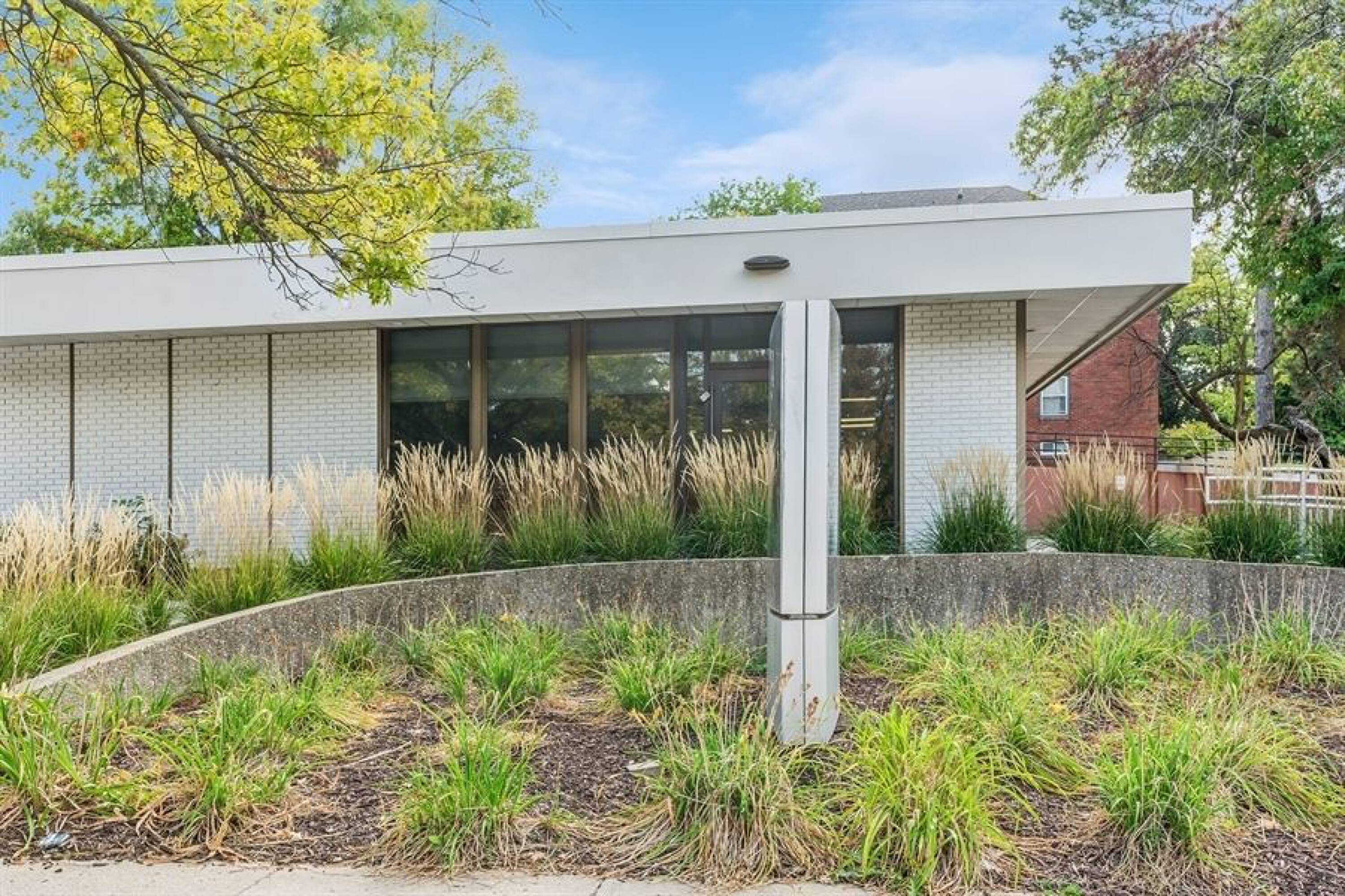 3422 INGERSOLL AVE Des Moines IA 50312-3916 APN: 090/06469-000-000 ...