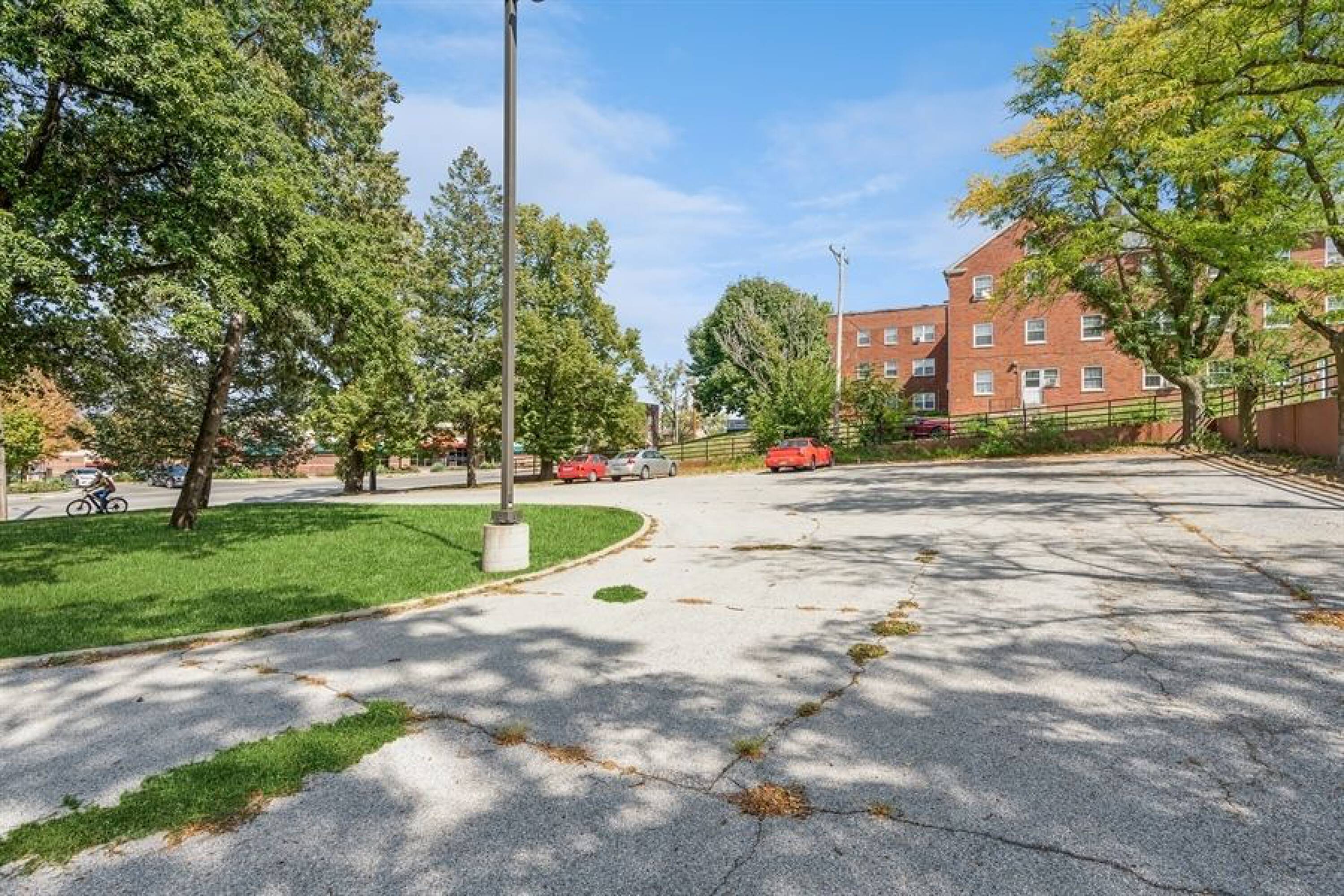 3422 & 3404 INGERSOLL AVE Des Moines IA 50312-3916 APN: 782406454003 ...