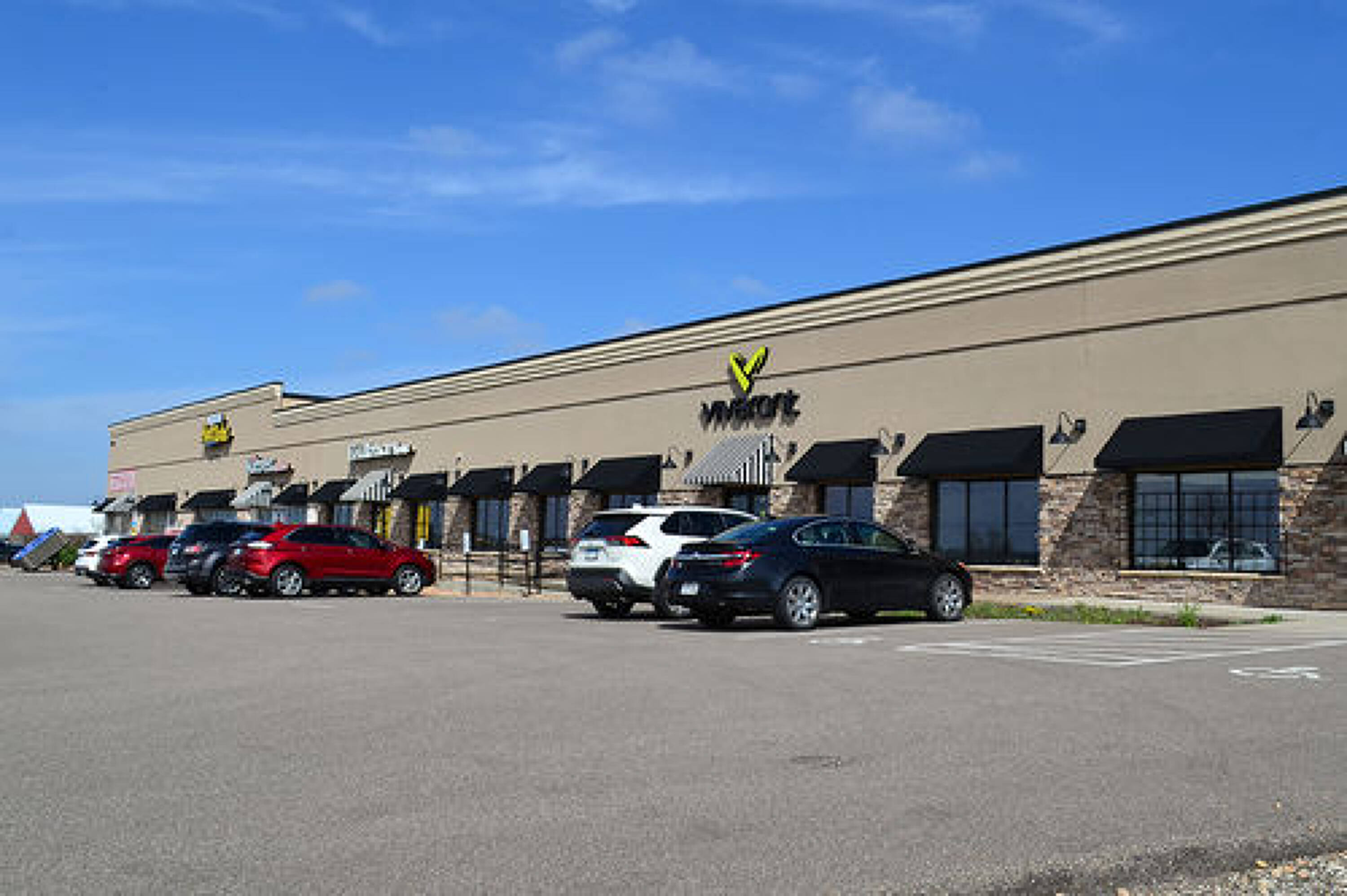 9242 Hudson Blvd N, Lake Elmo, MN 55042 | Crexi.com