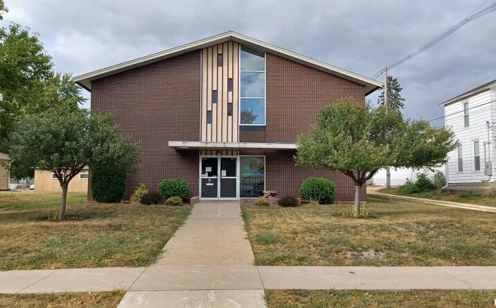 Lease Commercial Real Estate and Property in Clinton, IA | Crexi.com