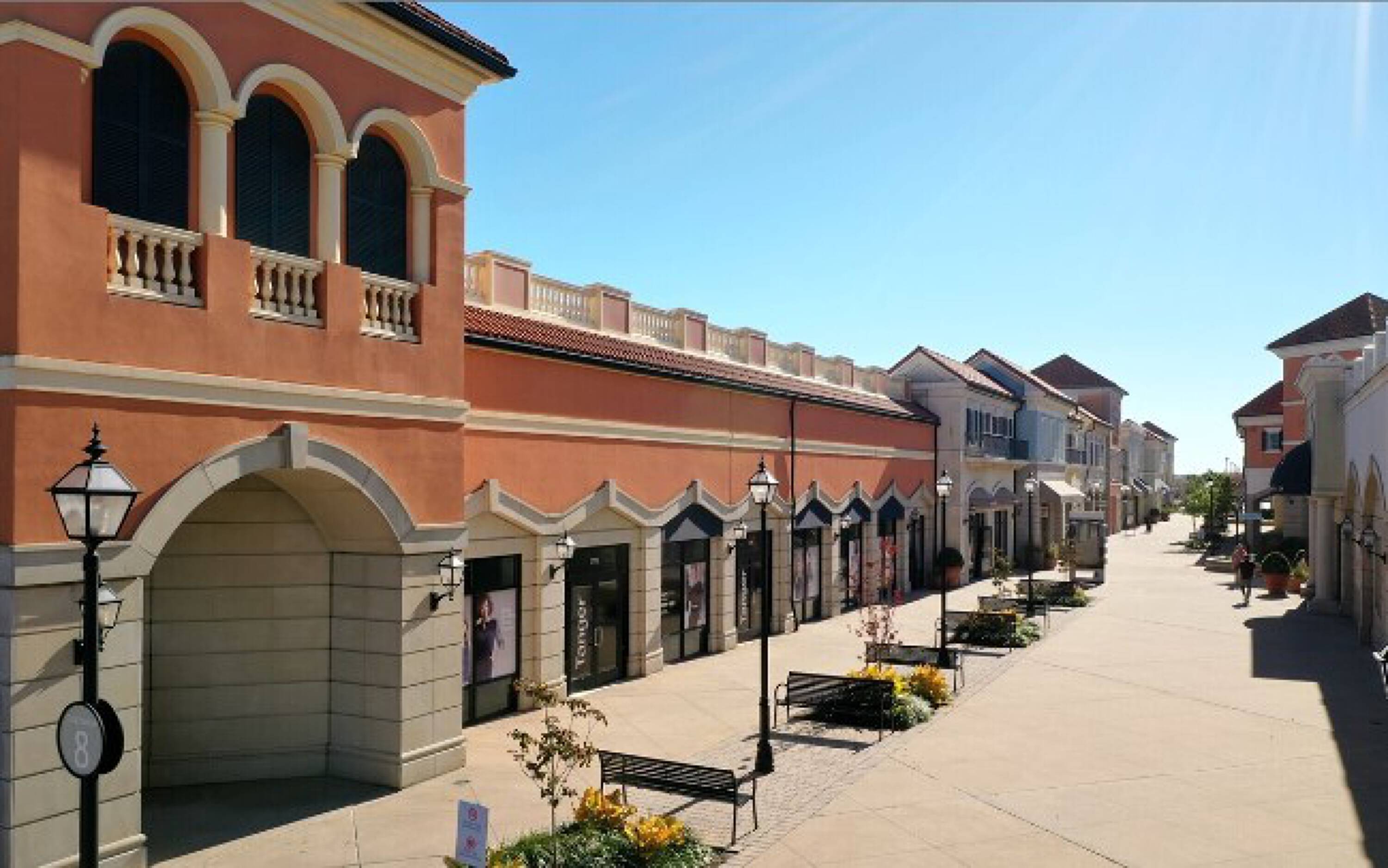 152 The Arches Cir, Deer Park, NY 11729 | Crexi.com