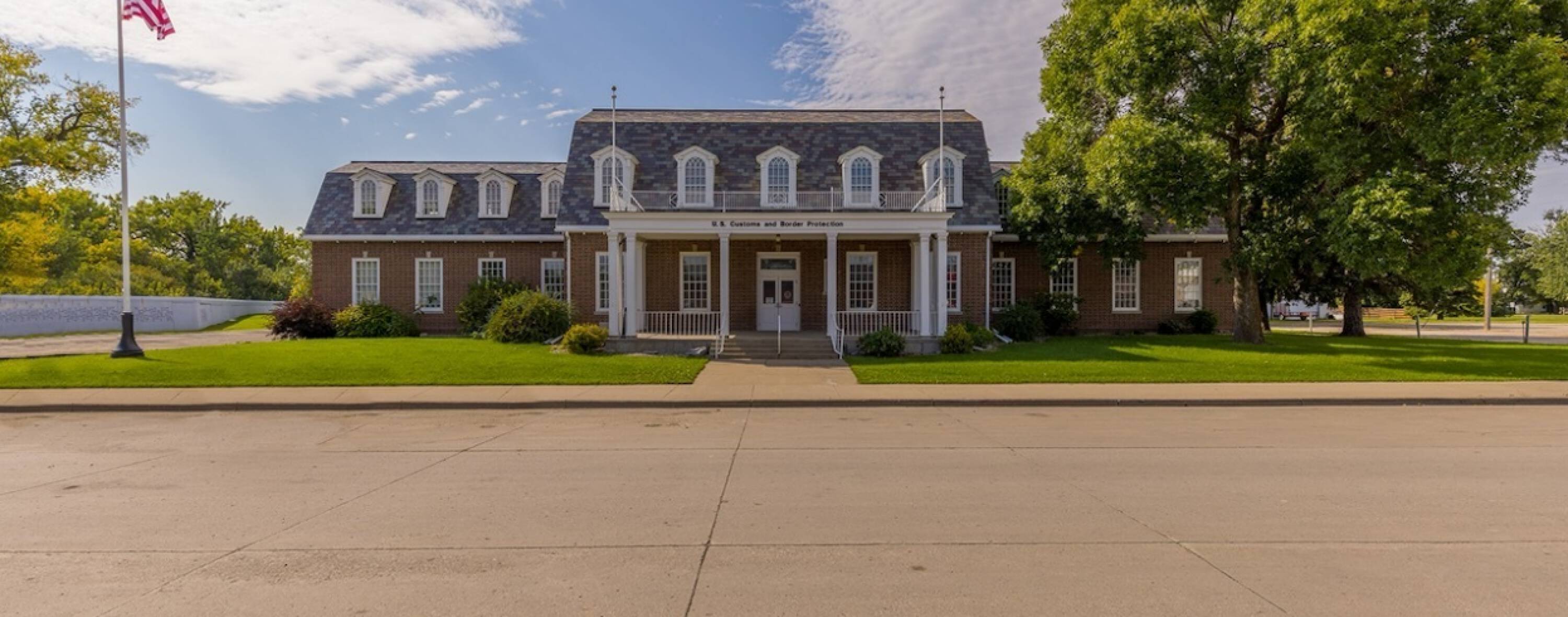 112 W Stutsman St, Pembina, ND 58271 | Crexi.com