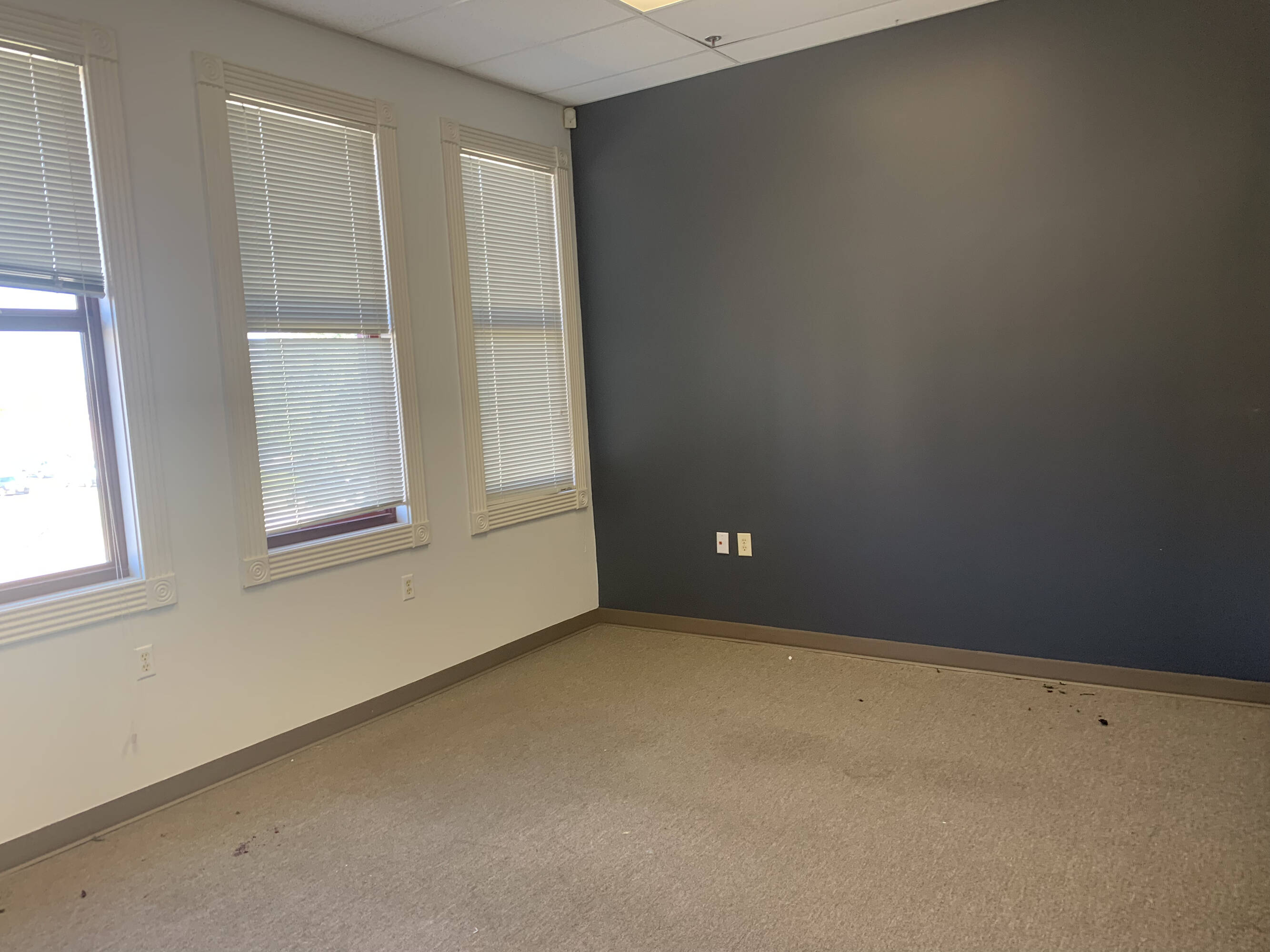 2142 W Chesterfield St, Springfield, MO 65807 | Crexi.com