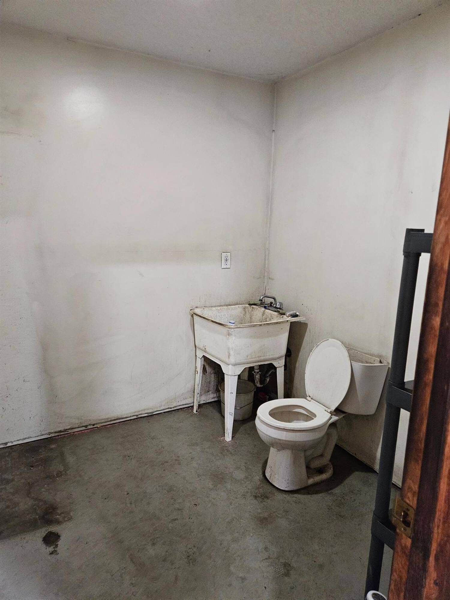 2700-2720 W Ridge Rd, Gary, IN 46408 | Crexi.com