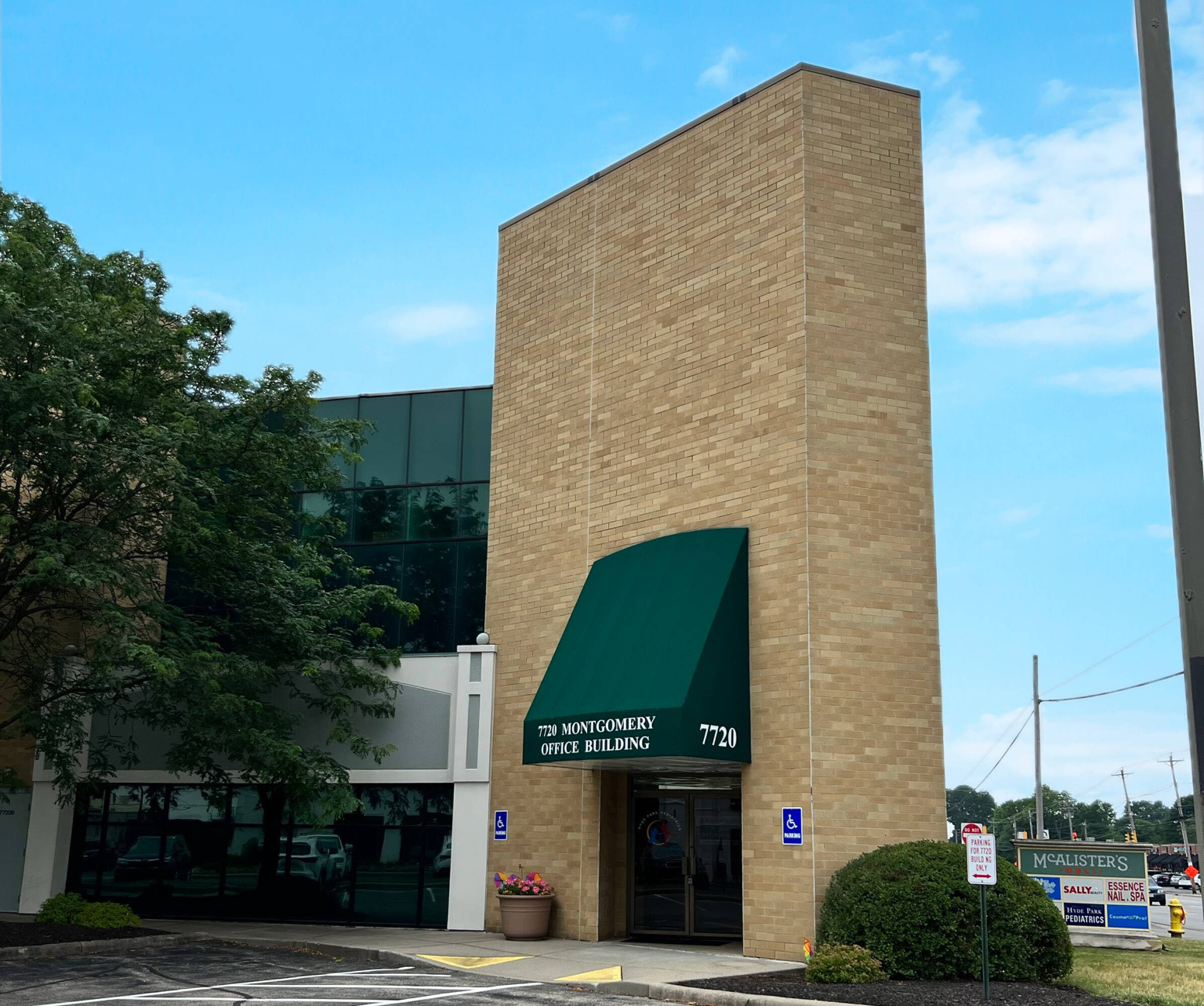 7720 Montgomery Rd, Cincinnati, OH 45236 | Crexi.com