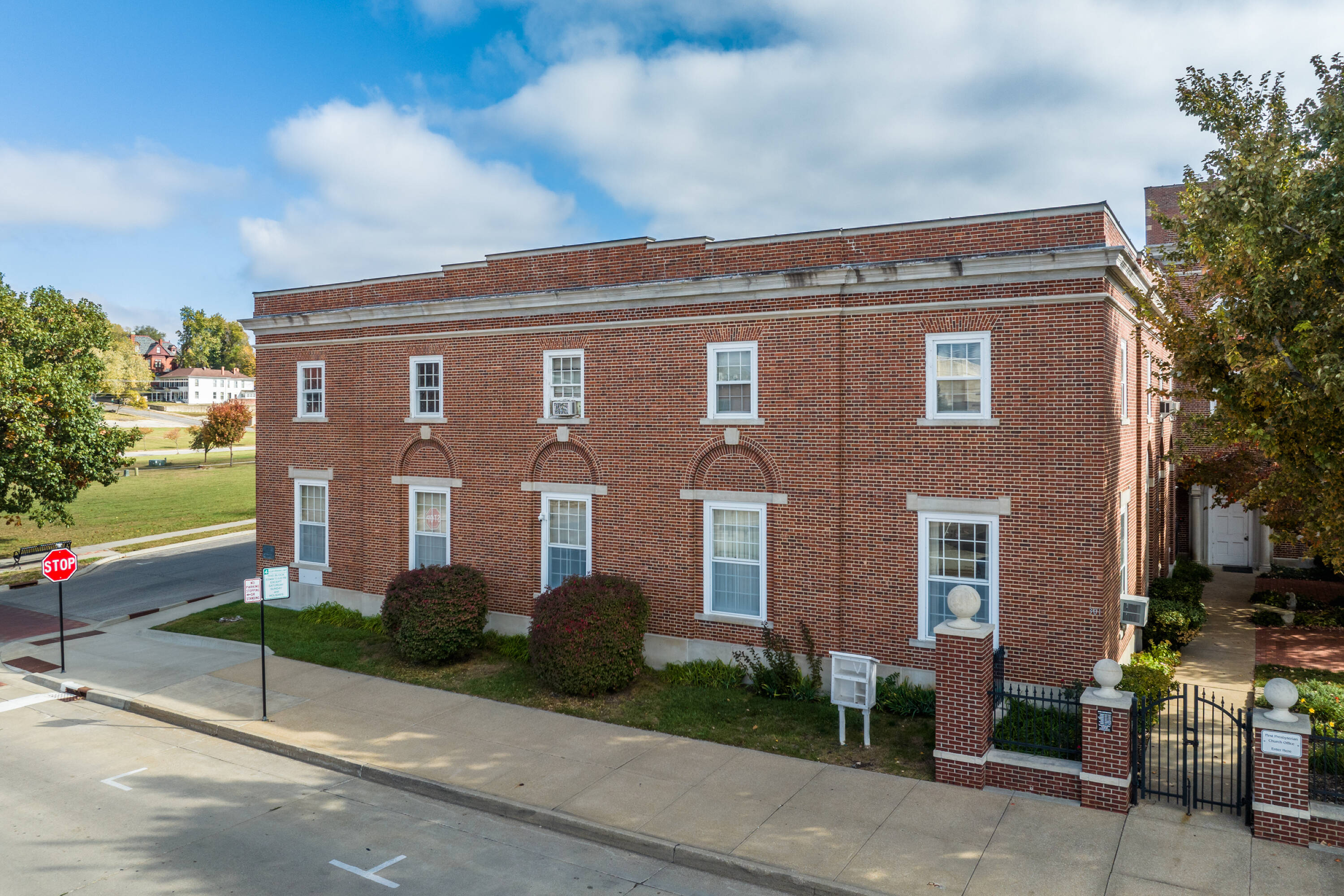 213 N 7TH ST St Joseph MO 64501-1905 APN: 06-3.0-08-004-002-032.000 | Crexi.com