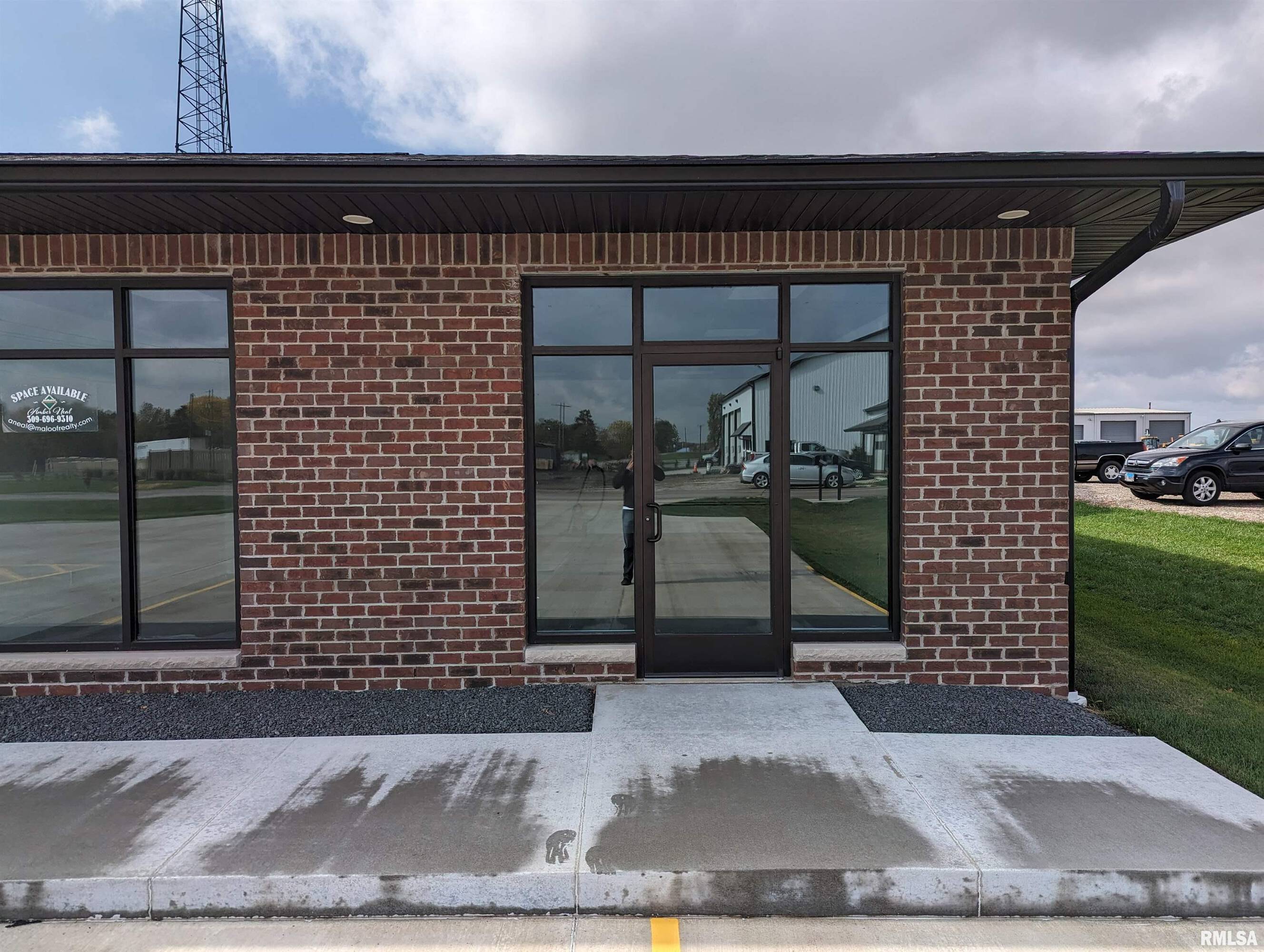 12 Legacy Drive, Goodfield, IL 61742 | Crexi.com