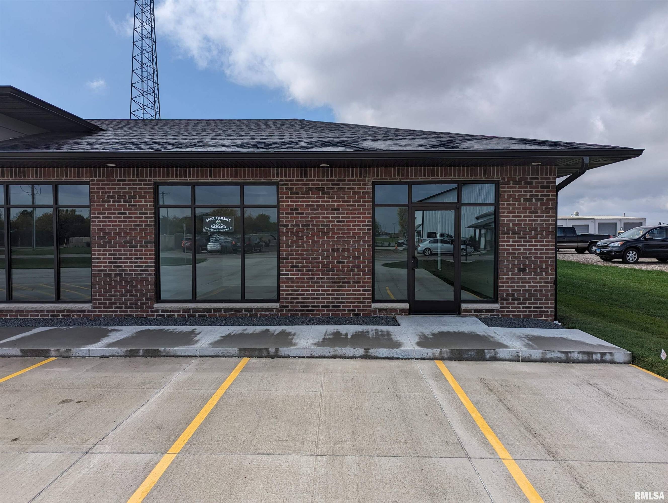 12 Legacy Drive, Goodfield, IL 61742 | Crexi.com