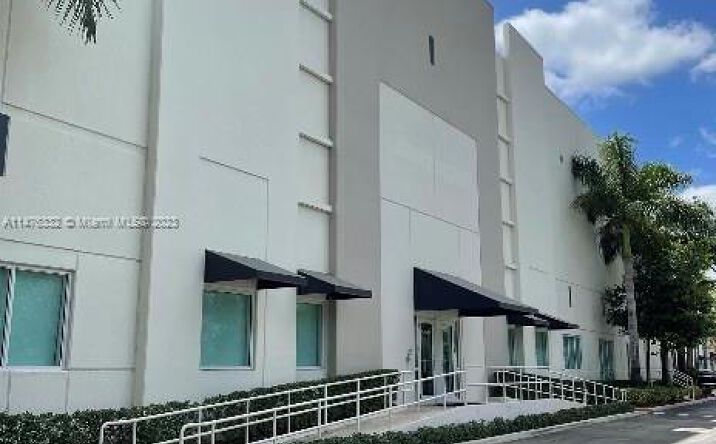 10800 NW 106th St # 12, Medley, FL 33178 | Crexi.com