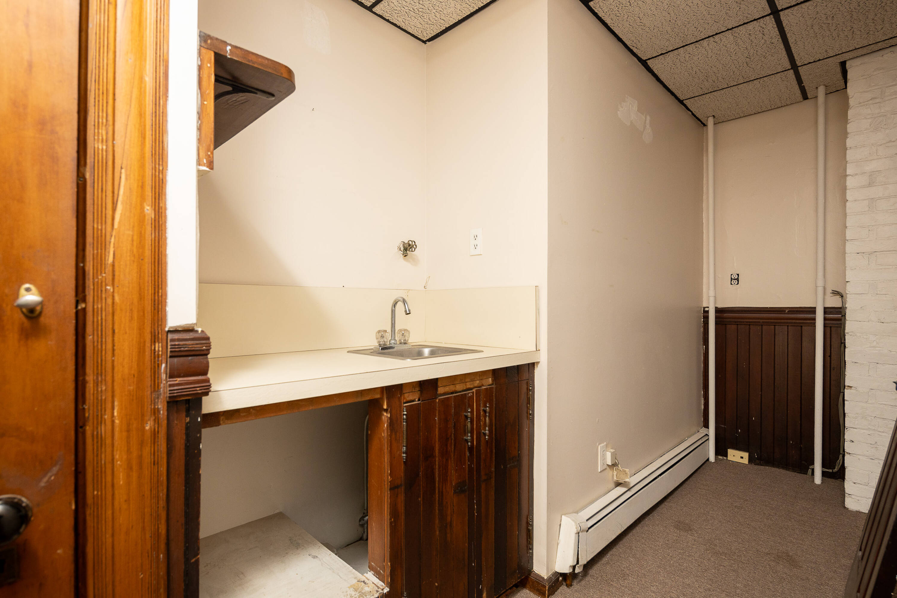 49 Landing Ave, Smithtown, NY 11787 | Crexi.com