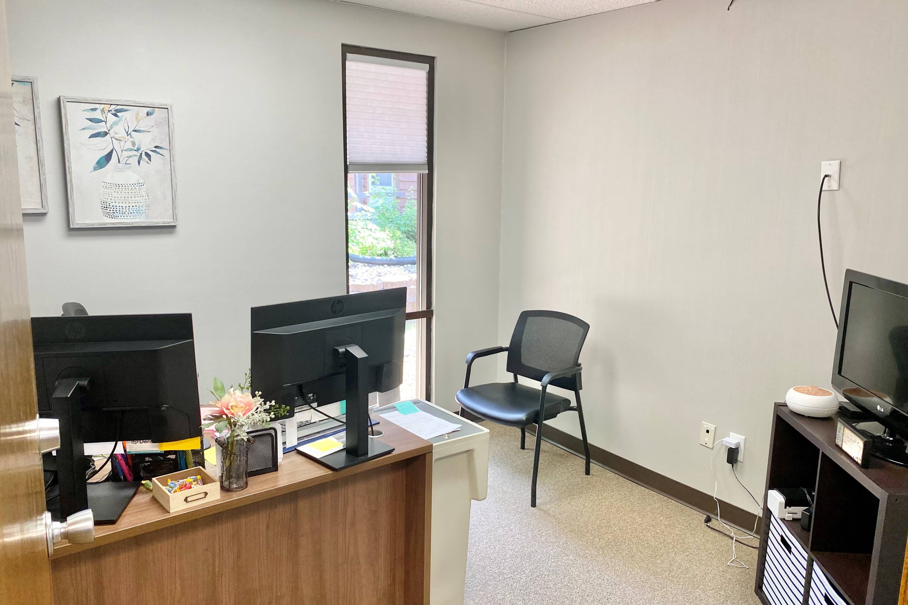 3321 E 26TH ST Sioux Falls SD 57103-4176 APN: 012226126005000 | Crexi.com