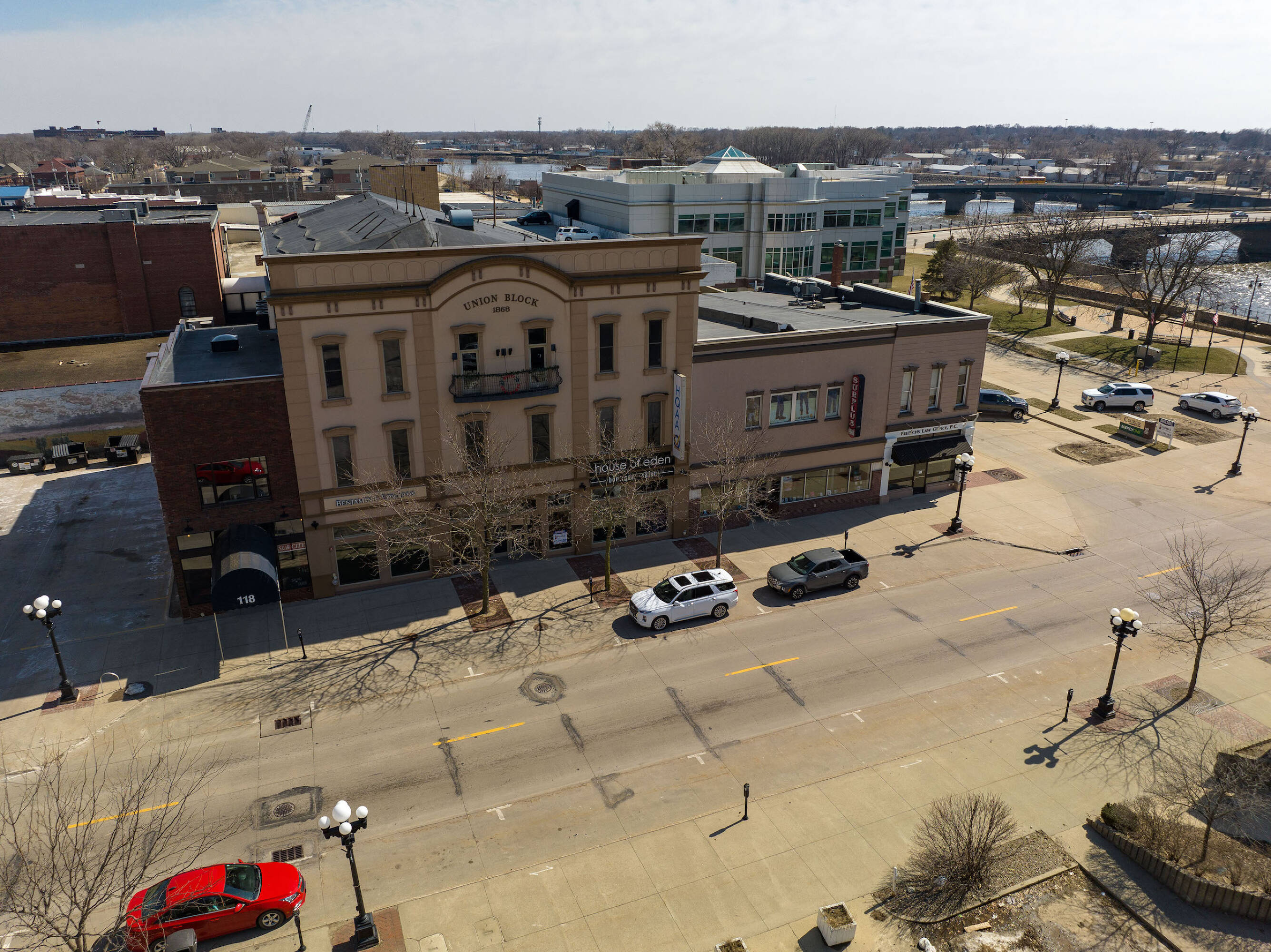 112 E 4th St, Waterloo, IA 50703 | Crexi.com