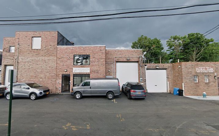 13 Mayflower Pl, Floral Park, NY 11001 | Crexi.com