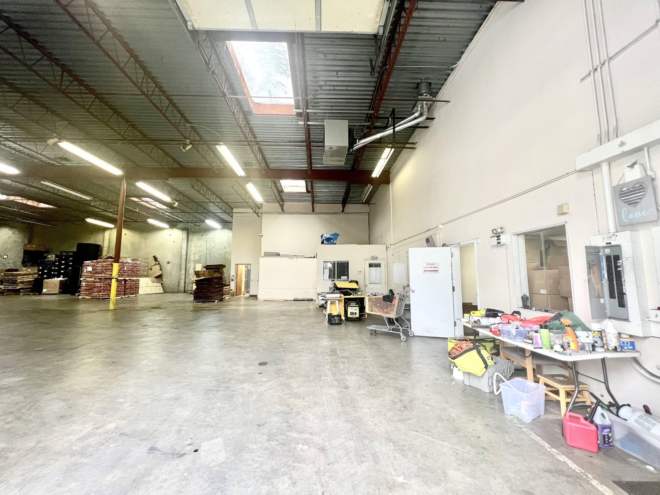 9620 NE Colfax St, Portland, OR 97220 | Crexi.com