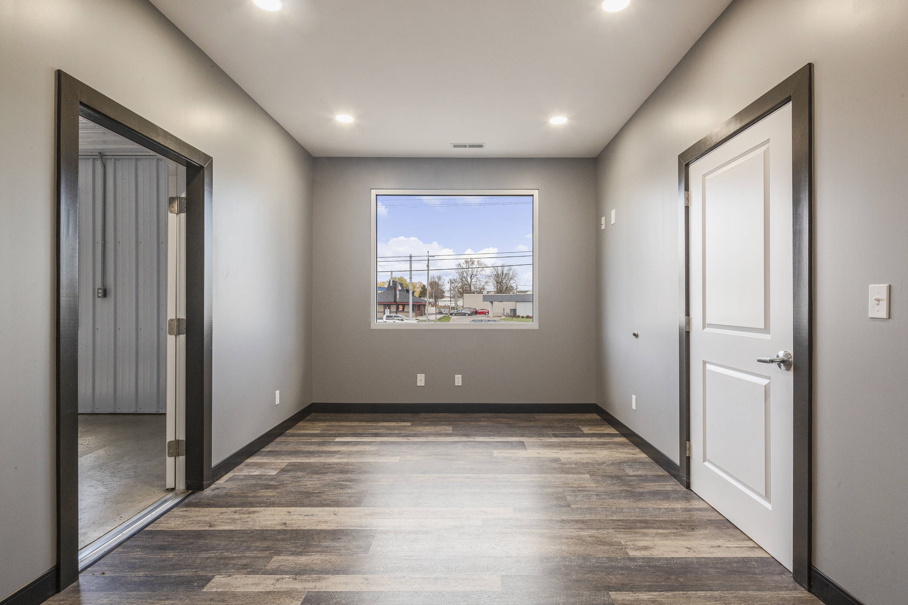 1416 E TIPTON ST Seymour IN 47274-3533 APN: 36-66-16-303-003.000-009 ...